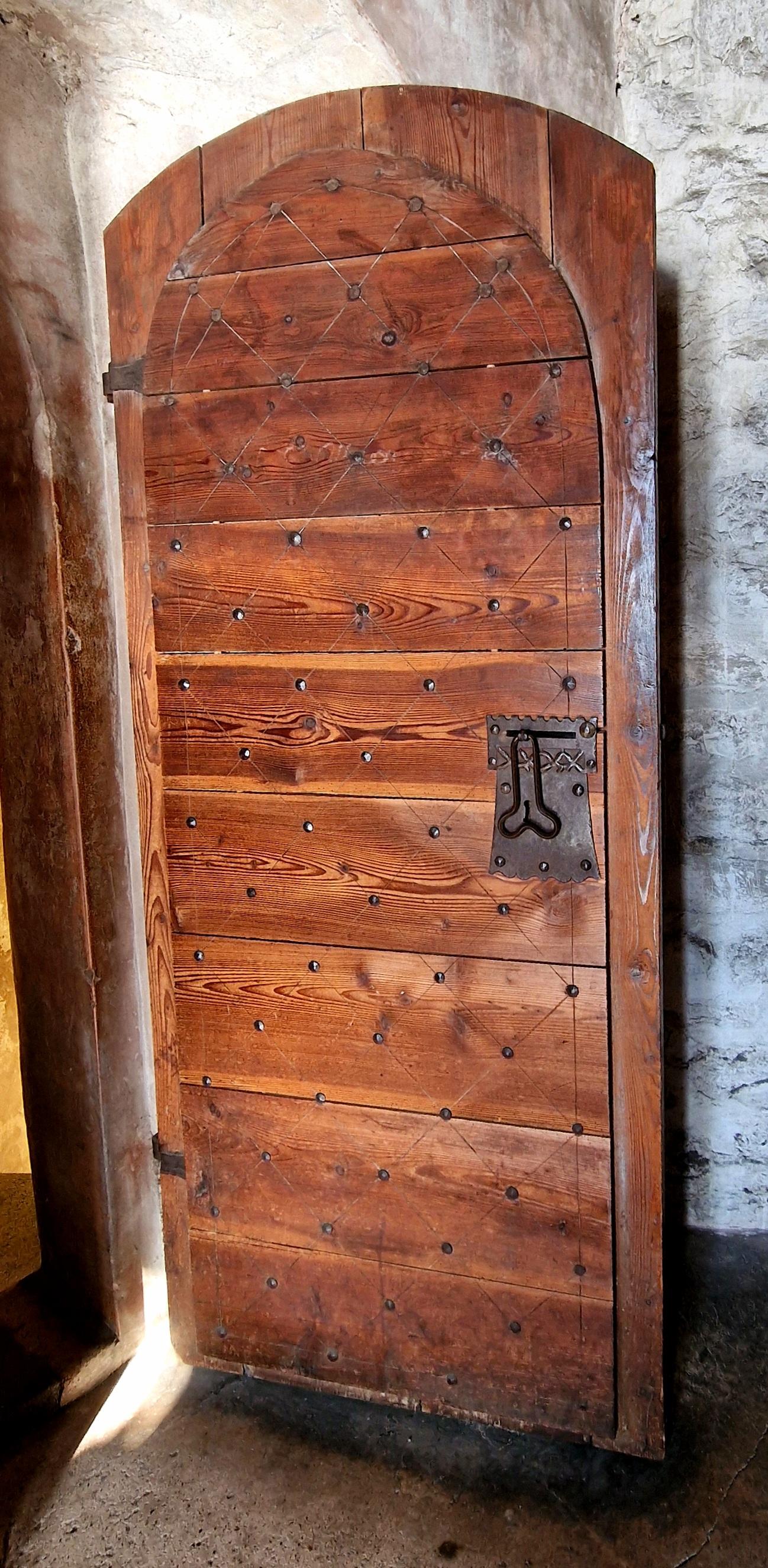 Medieval castle door | Scrolller