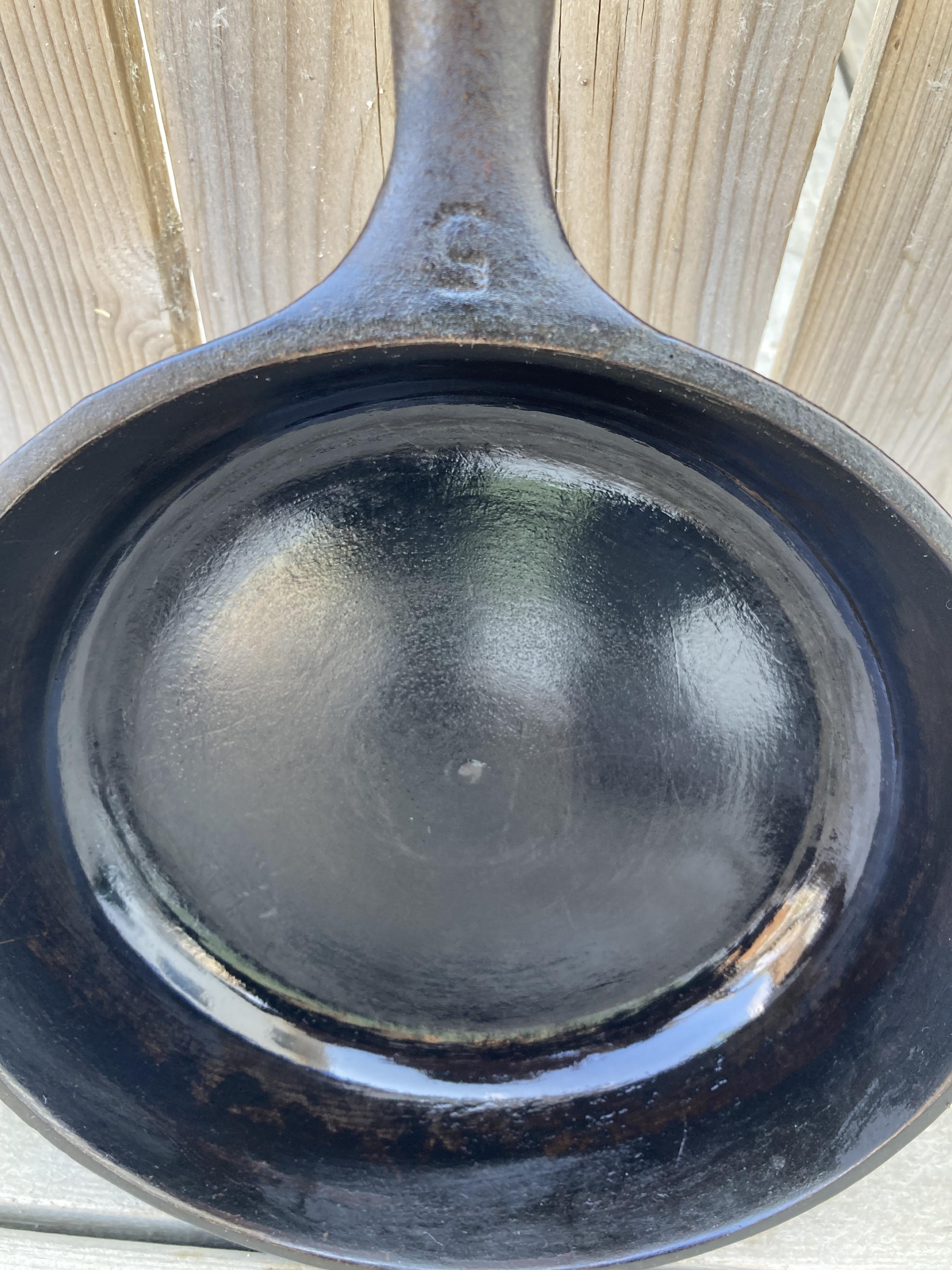 Any help identifying this pan? | Scrolller