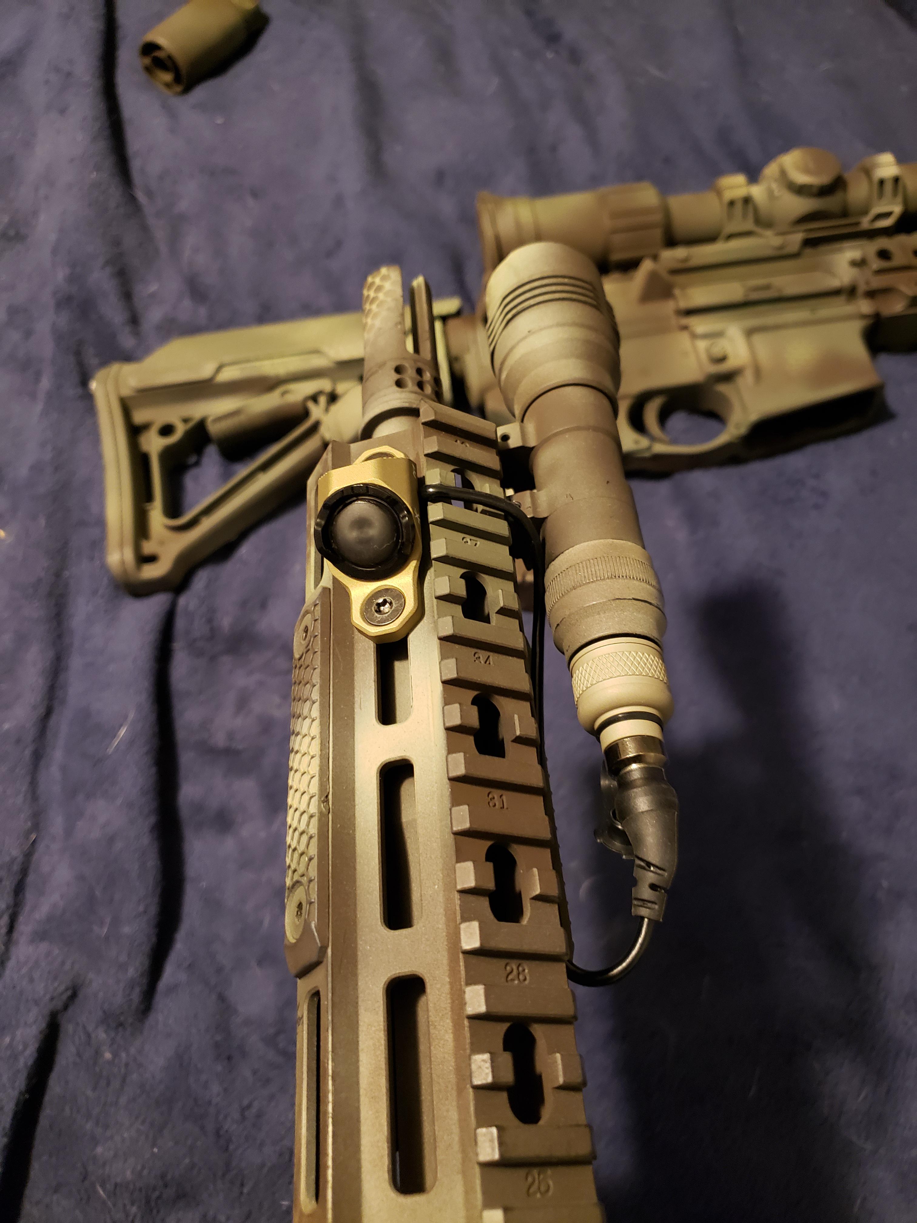 Finally got my HL-X reconfigured with an Arisaka Defense tail cap adapter and Surefire UE tail ...