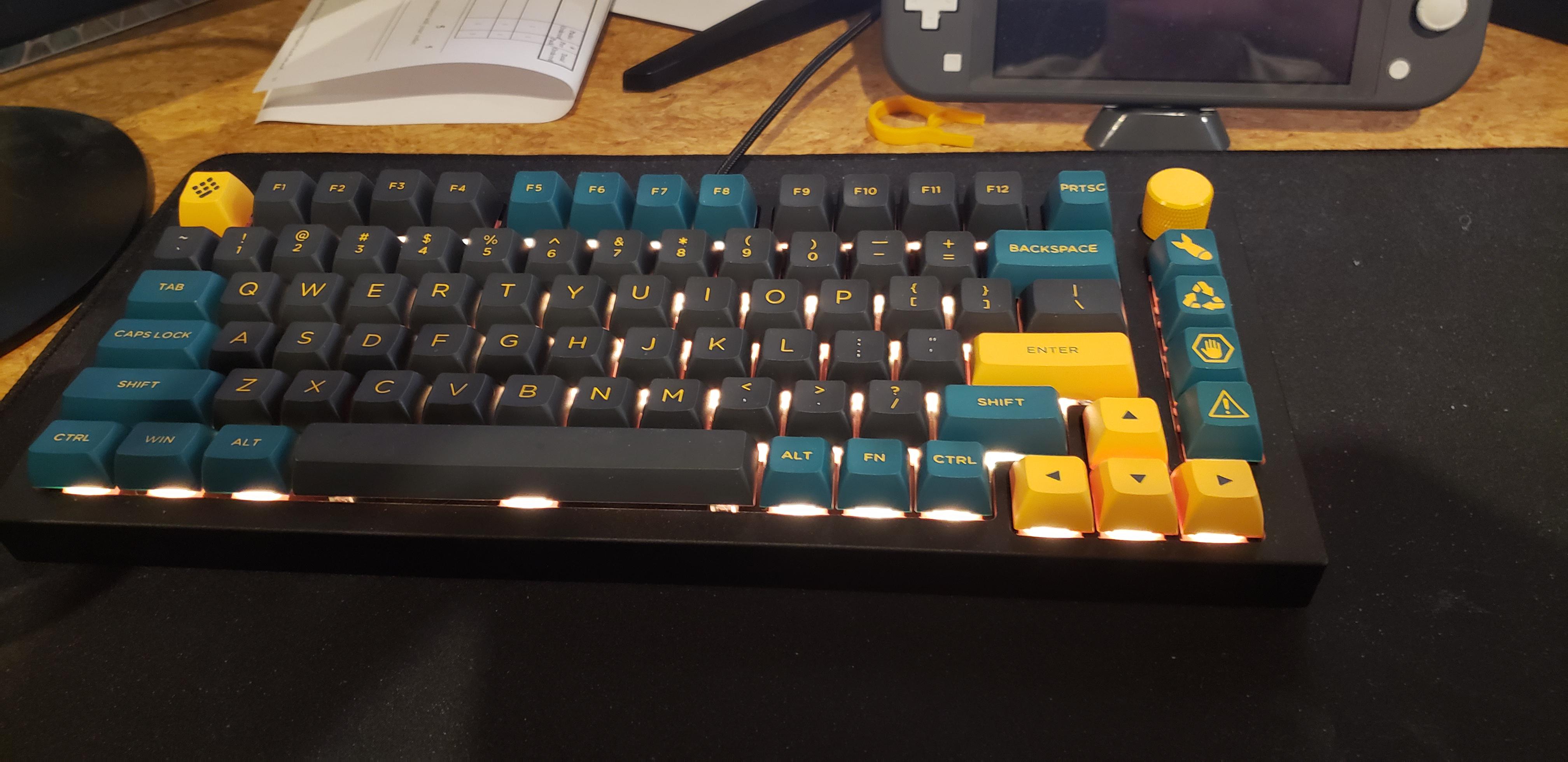 Just finished my custom keyboard | Scrolller