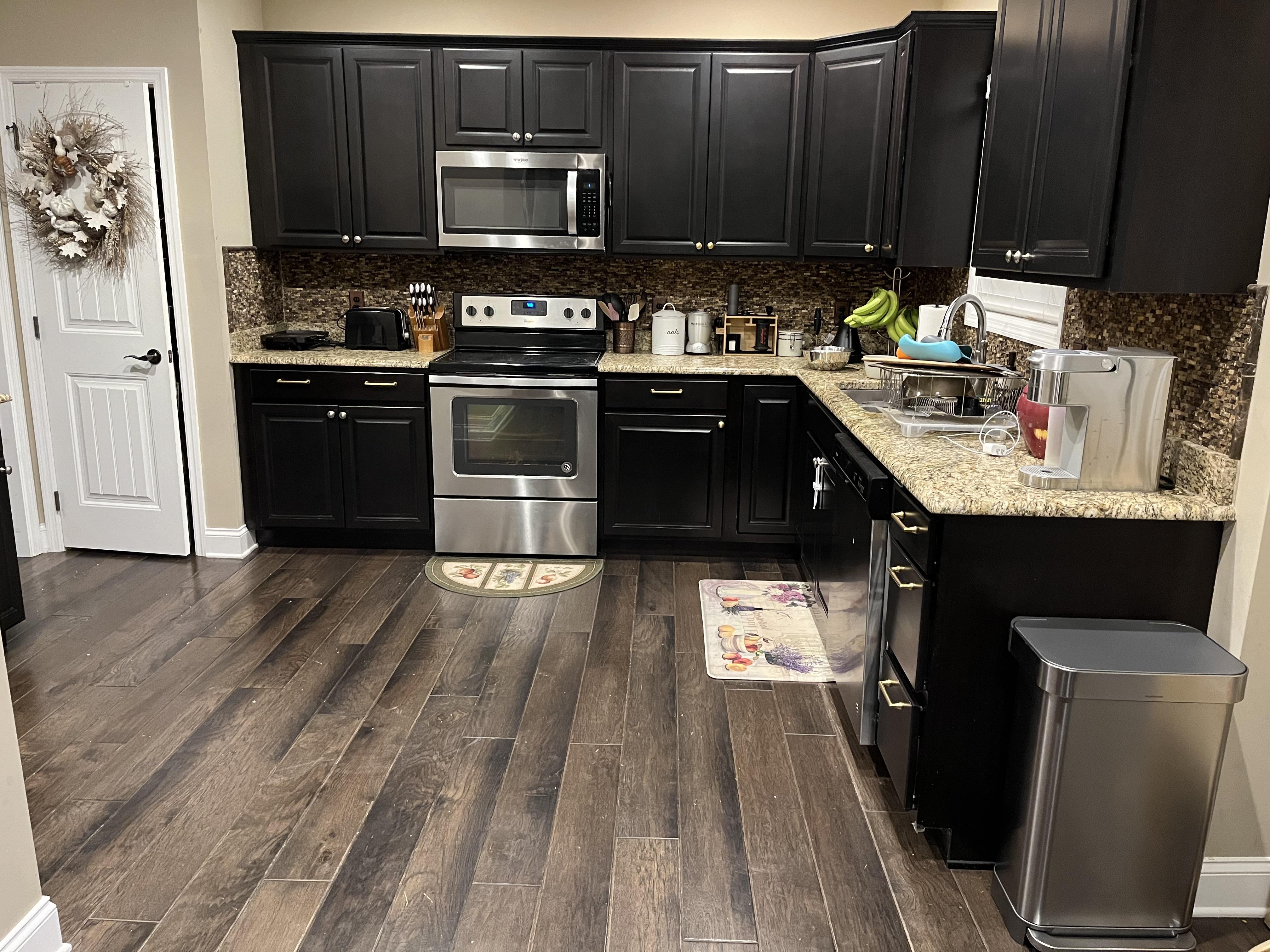 Kitchen Island with dining question | Scrolller