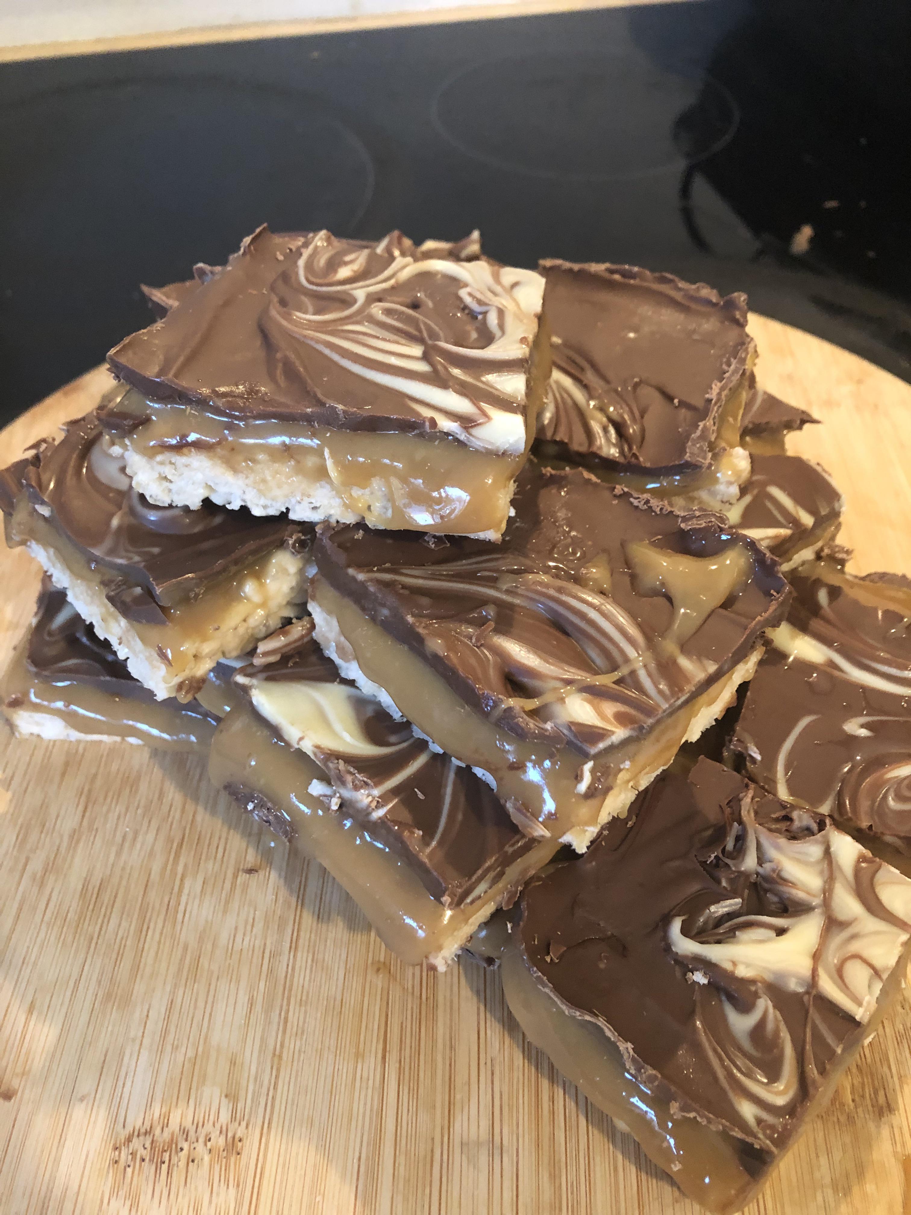 [homemade] Caramel Rice Krispie Squares | Scrolller