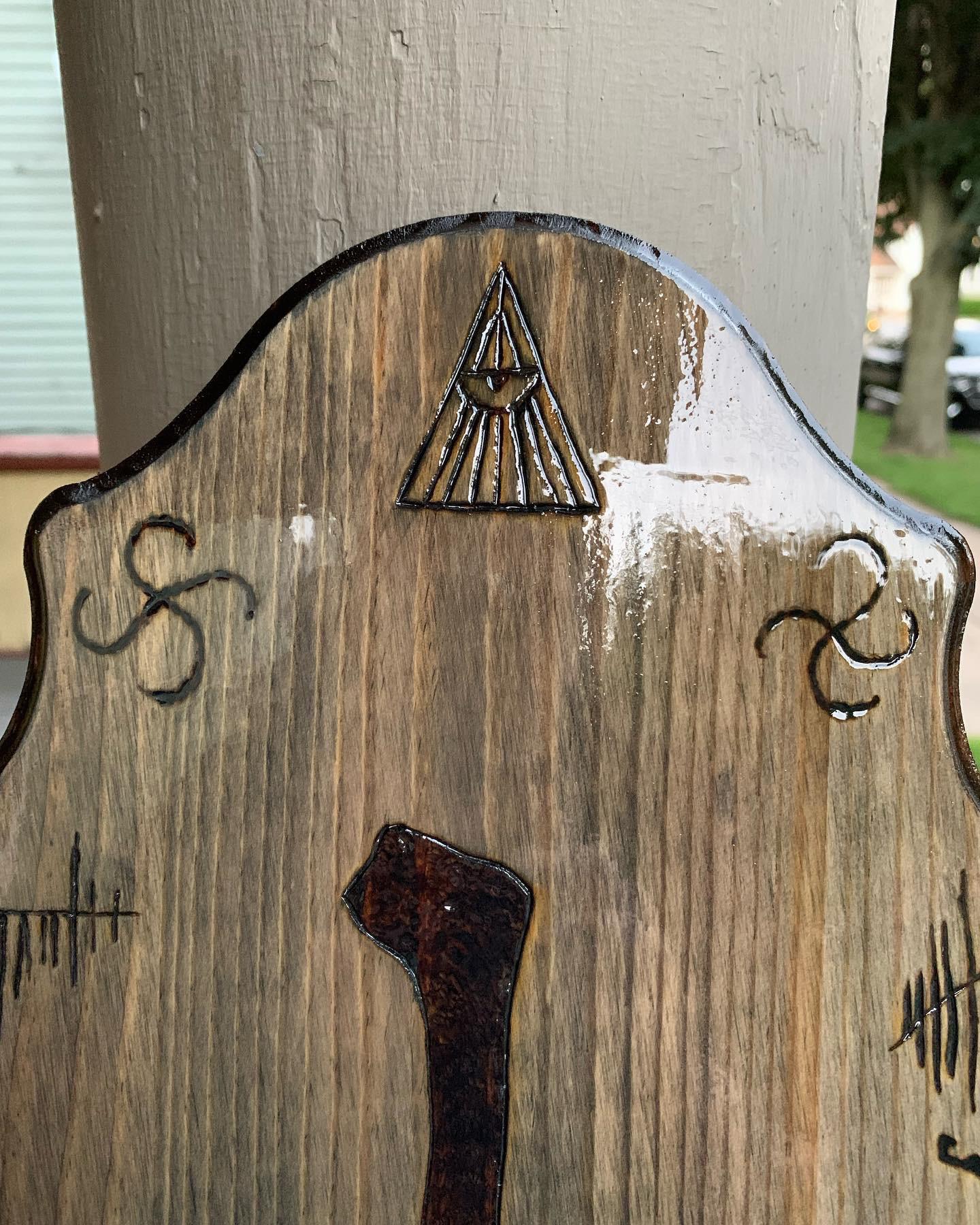 Bloodborne Rune plaque | Scrolller