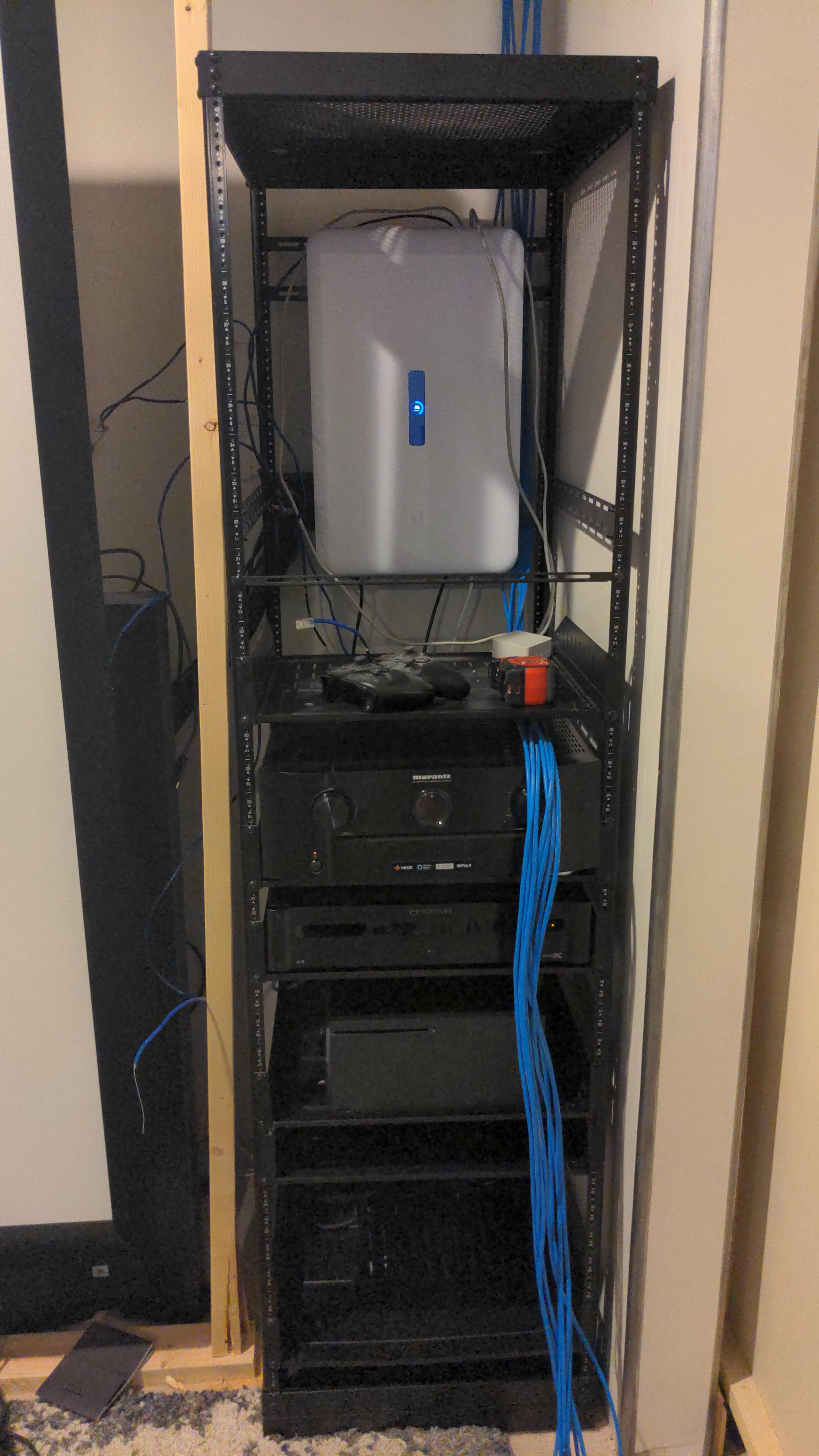 UDW rack mounted! | Scrolller