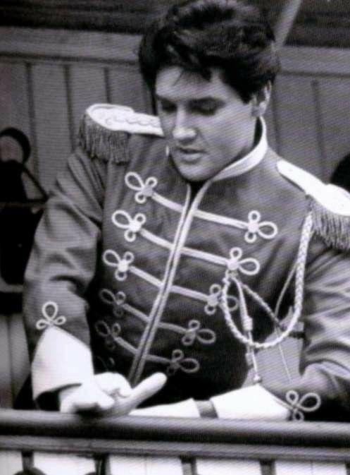 Elvis Presley during the filming of Frankie and Johnny (1966) | Scrolller