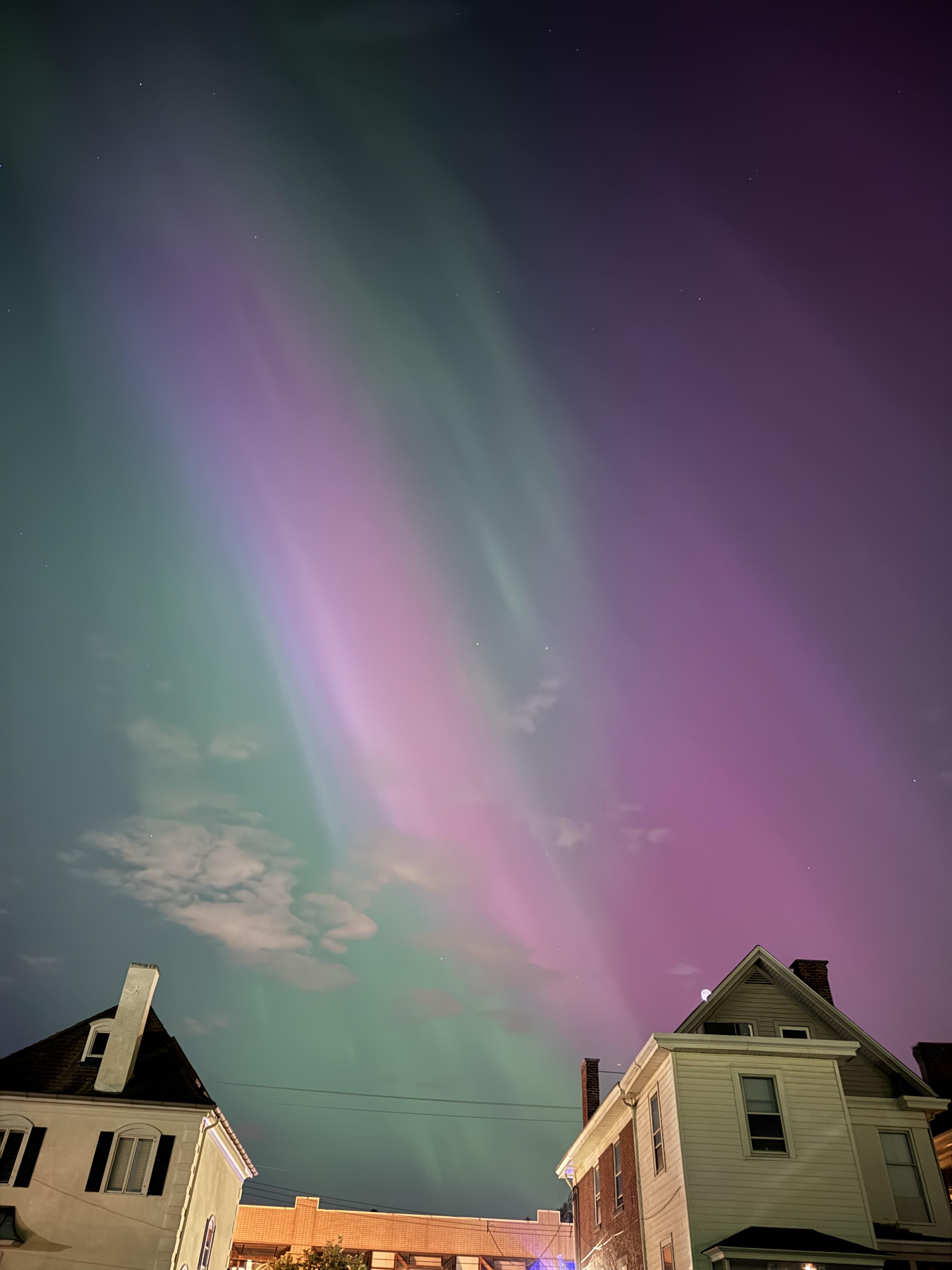 Cincinnati, OH | Scrolller