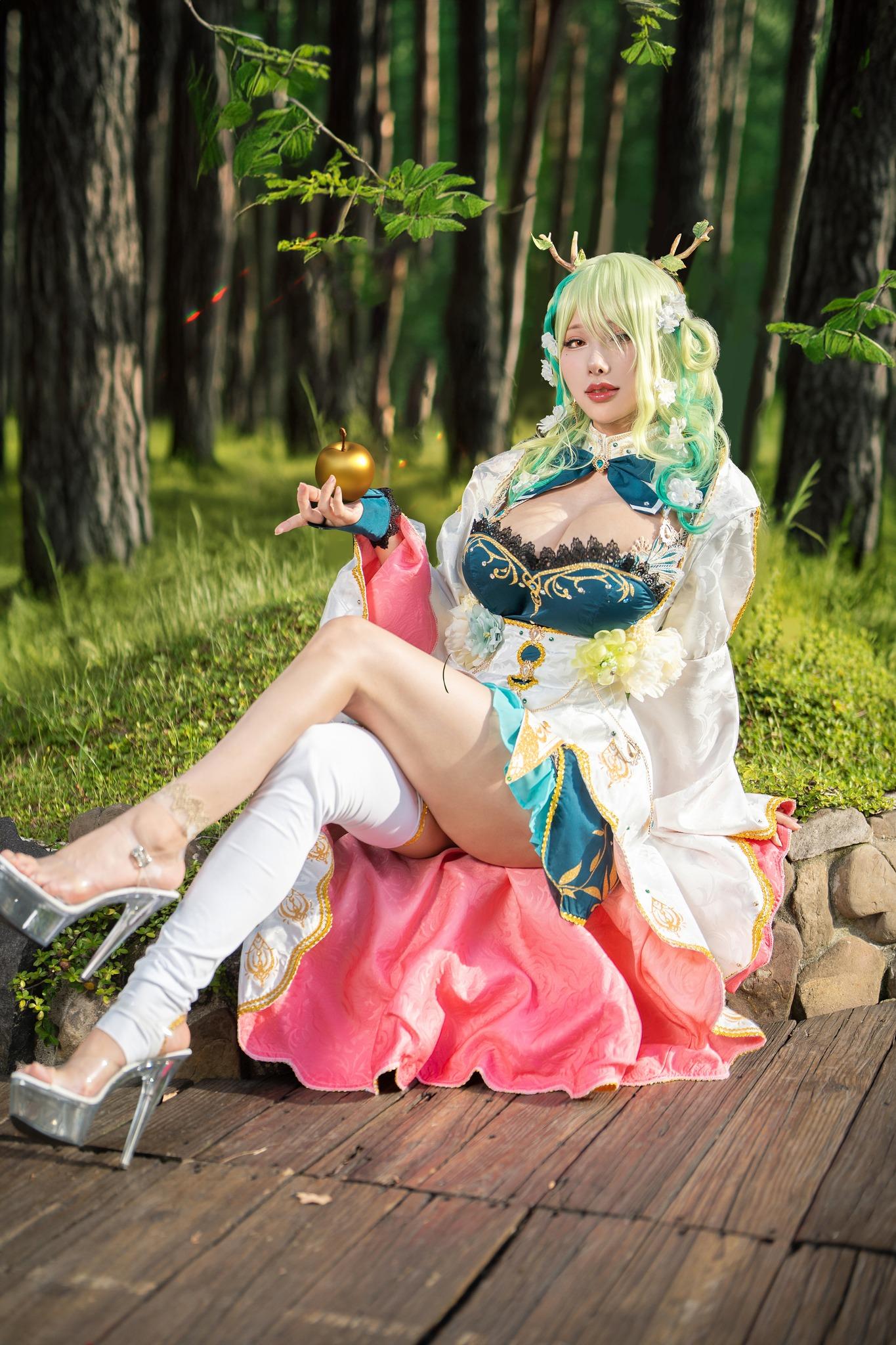 Golden Apple Hololive Ceres Fauna cosplay HaneAme | Scrolller