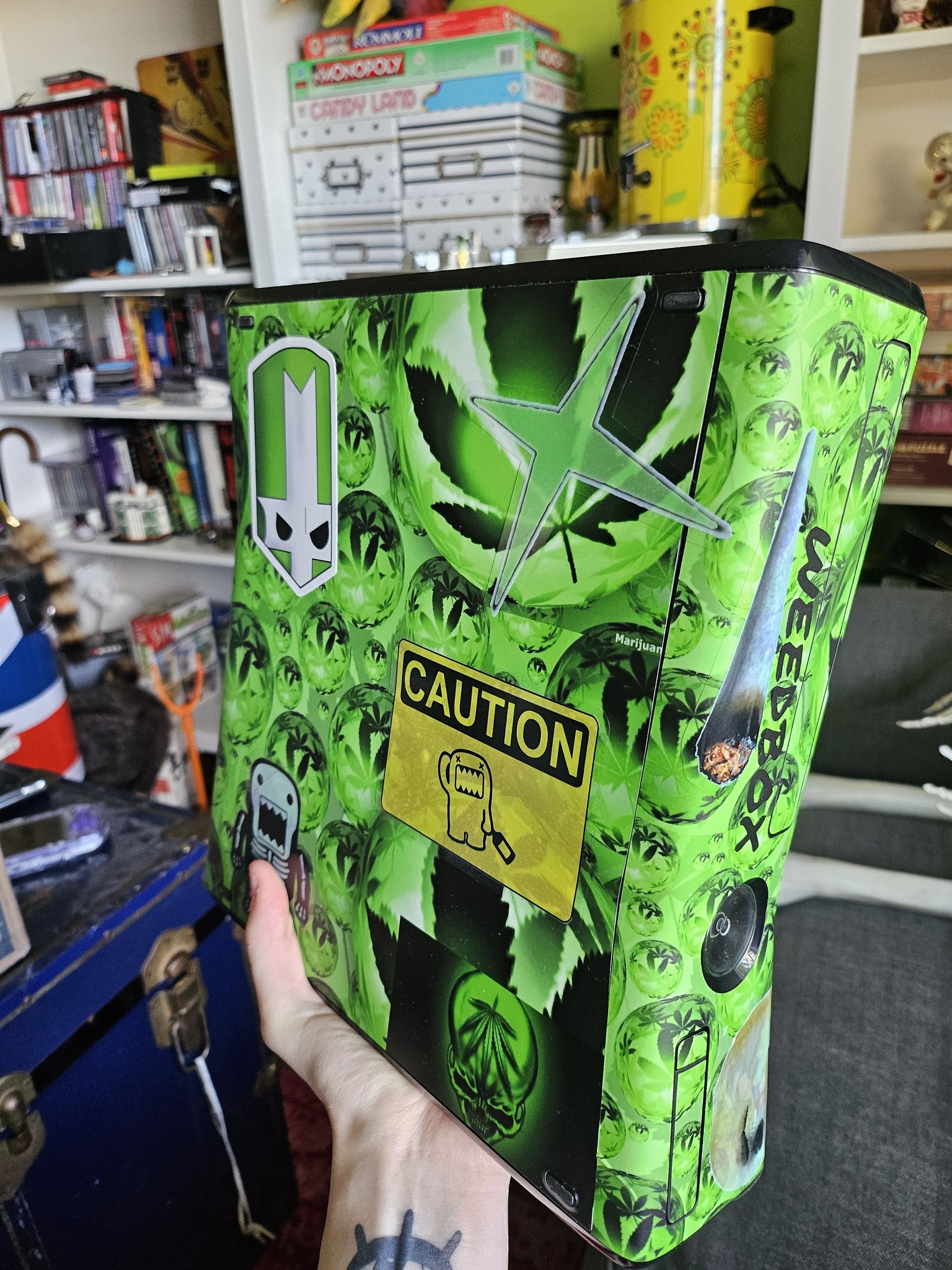 Weedbox 360 | Scrolller