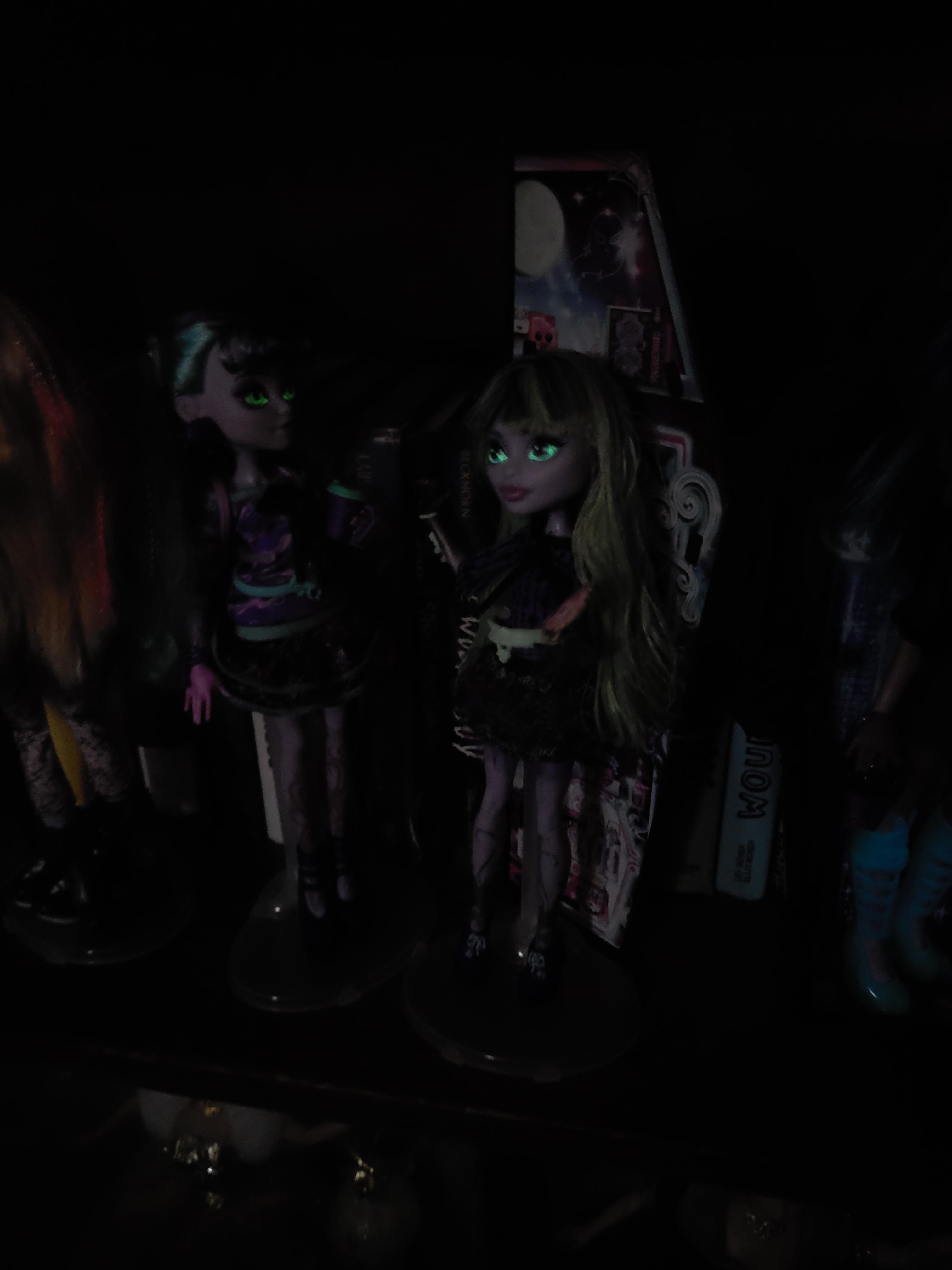 Discover More Like Monsterhigh Did Anyone Know That G1 Twyla Has Glowing Eyes Too And Related
