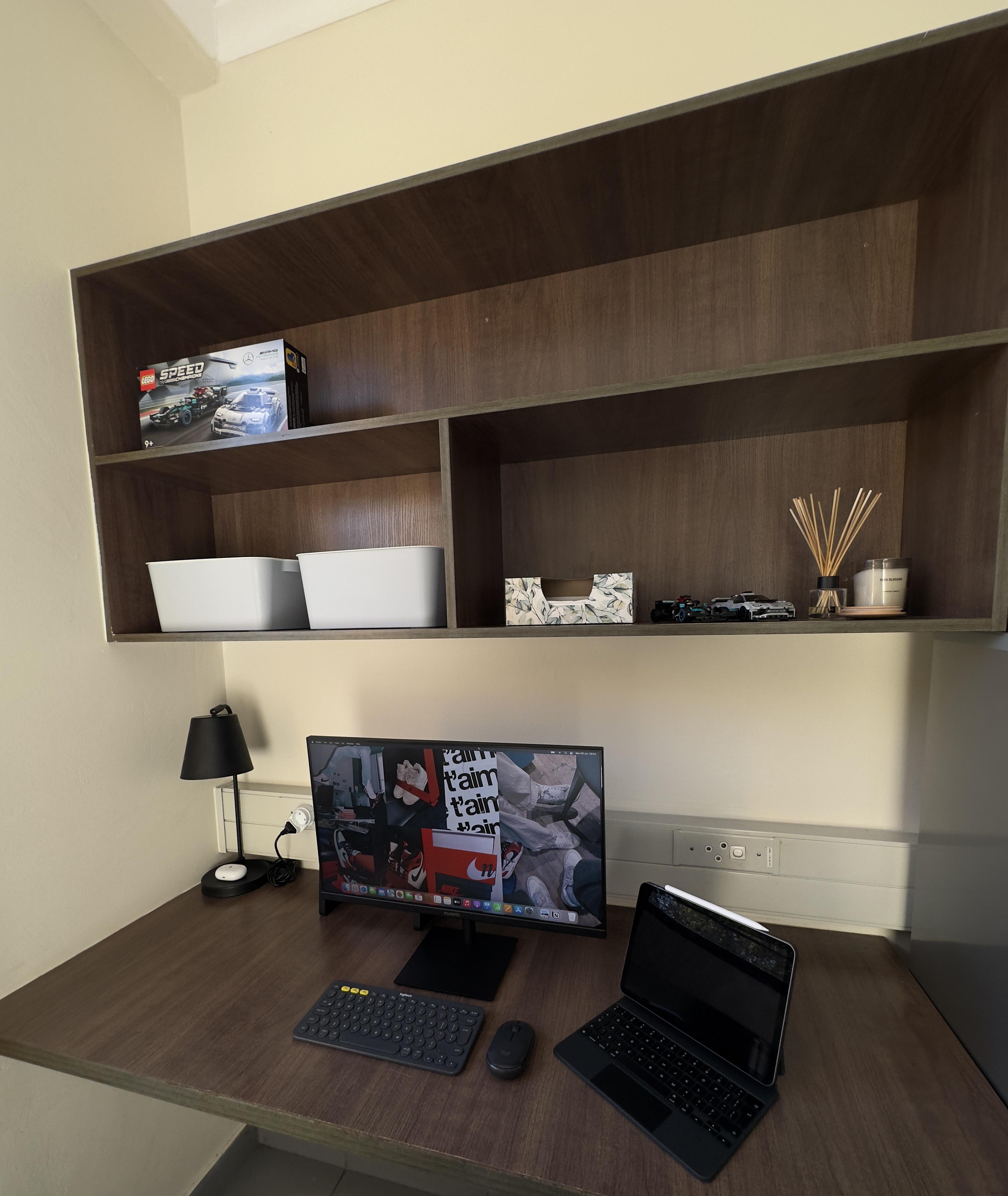 Uni desk setup | Scrolller