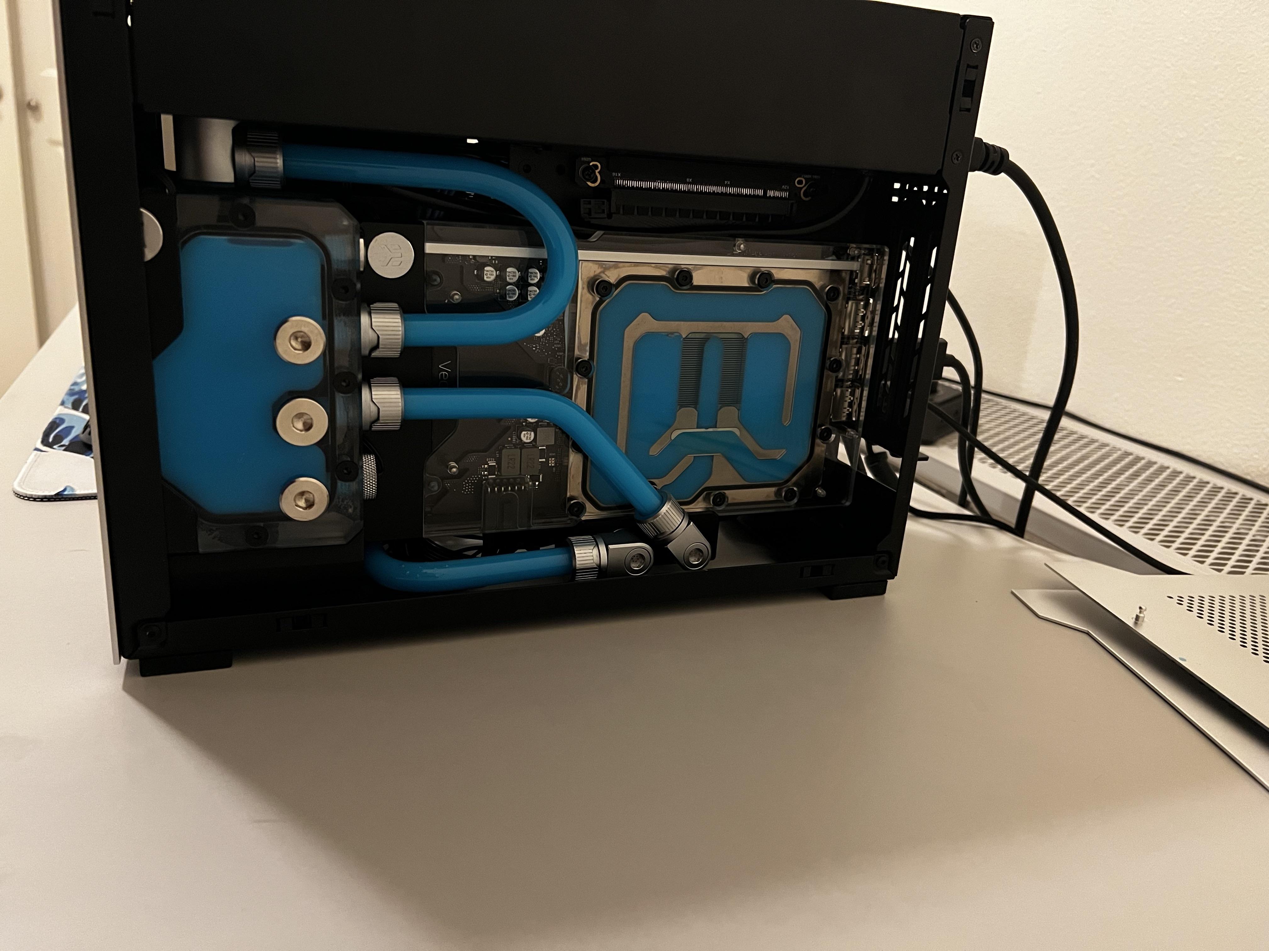 Ultimate Portable SFF Build: 7800X3D + 4090 FE custom loop DAN-A4-H20 with custom Pelican case ...