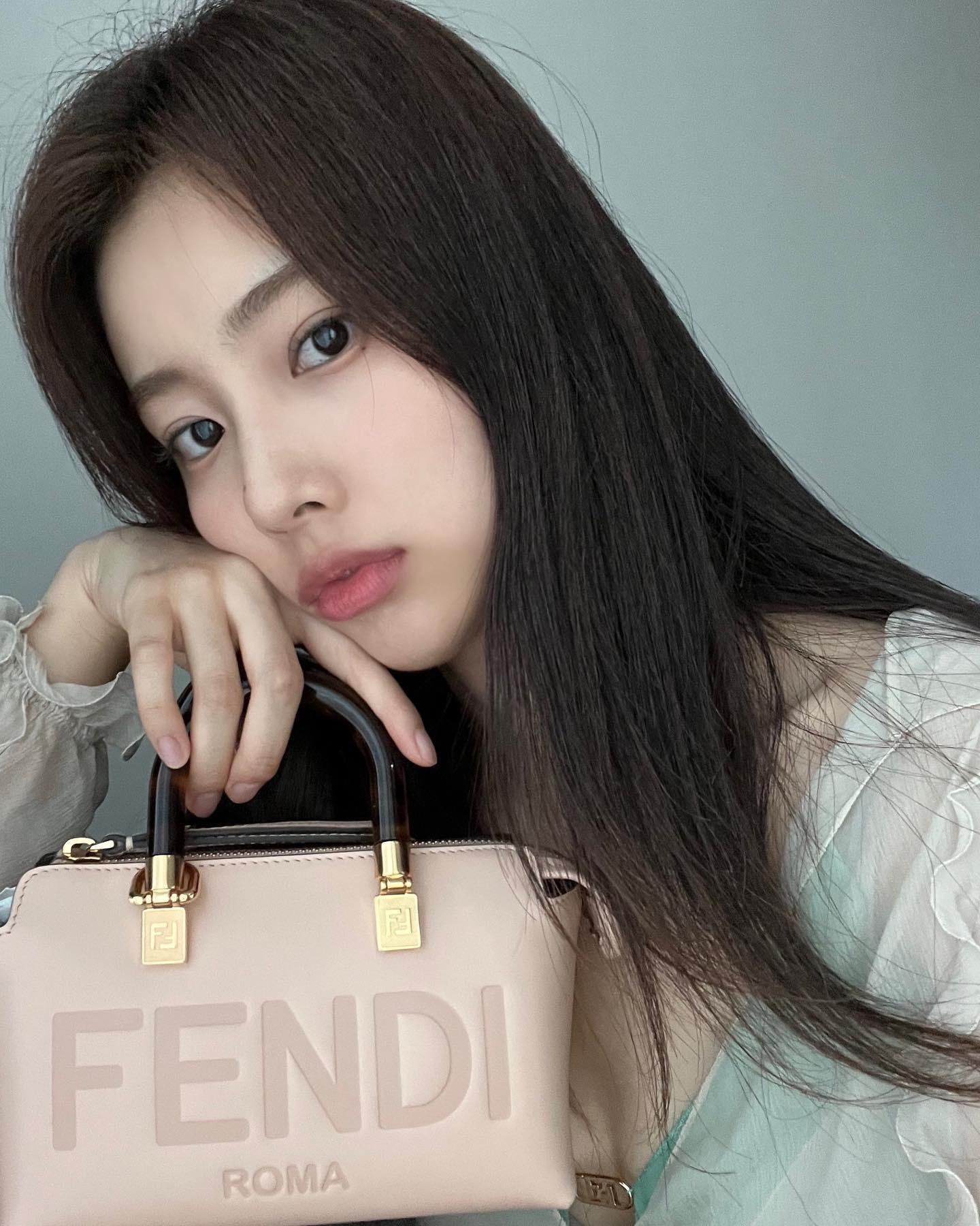 220902 Kang Hyewon Instagram Update | Scrolller