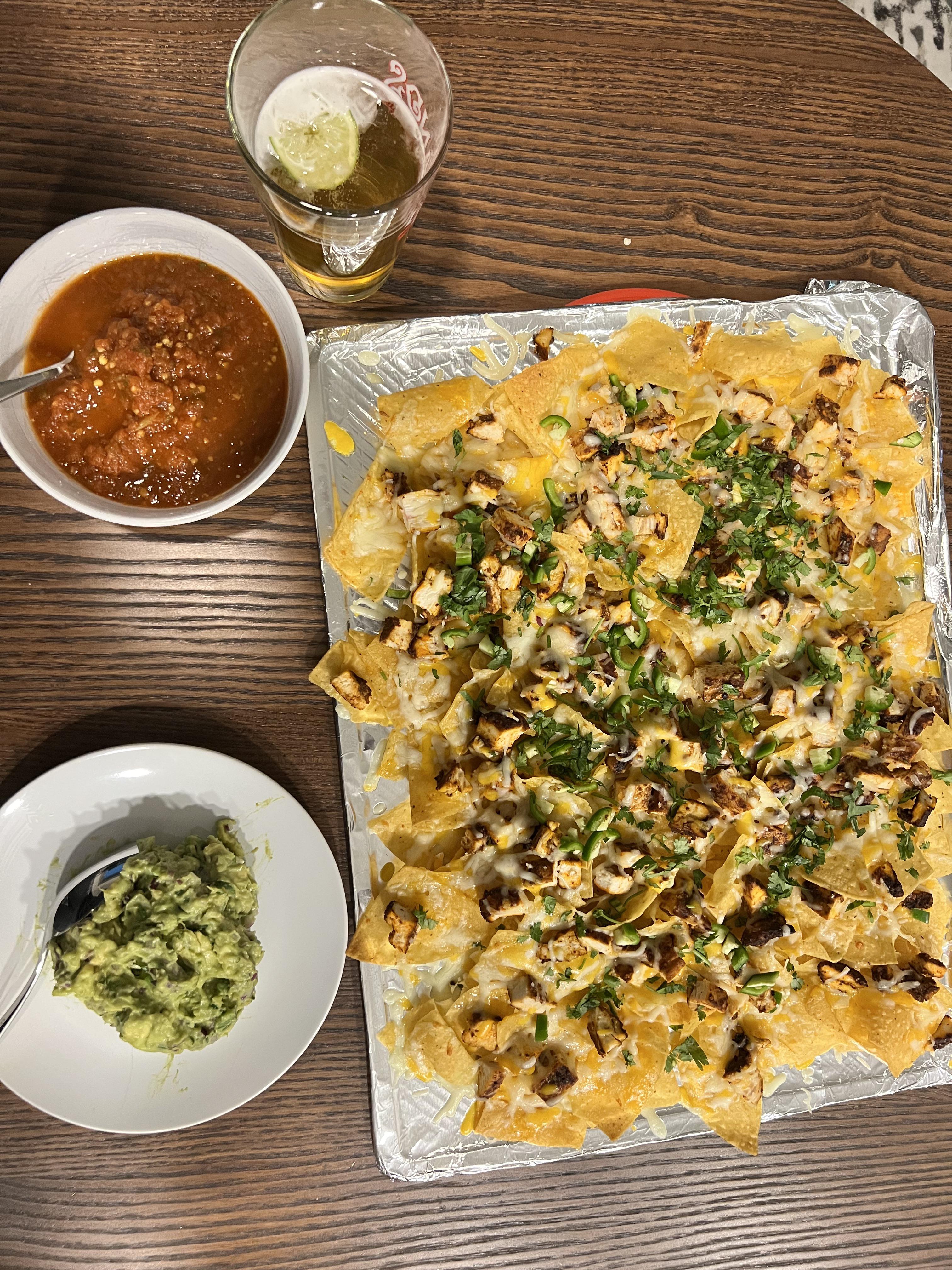 [homemade] Nachos & Guac | Scrolller