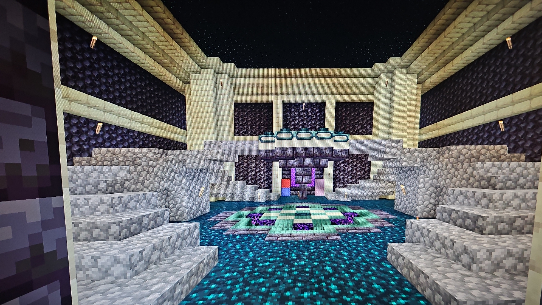 What block should I use for the pillar stairs in my end portal room? | Scrolller