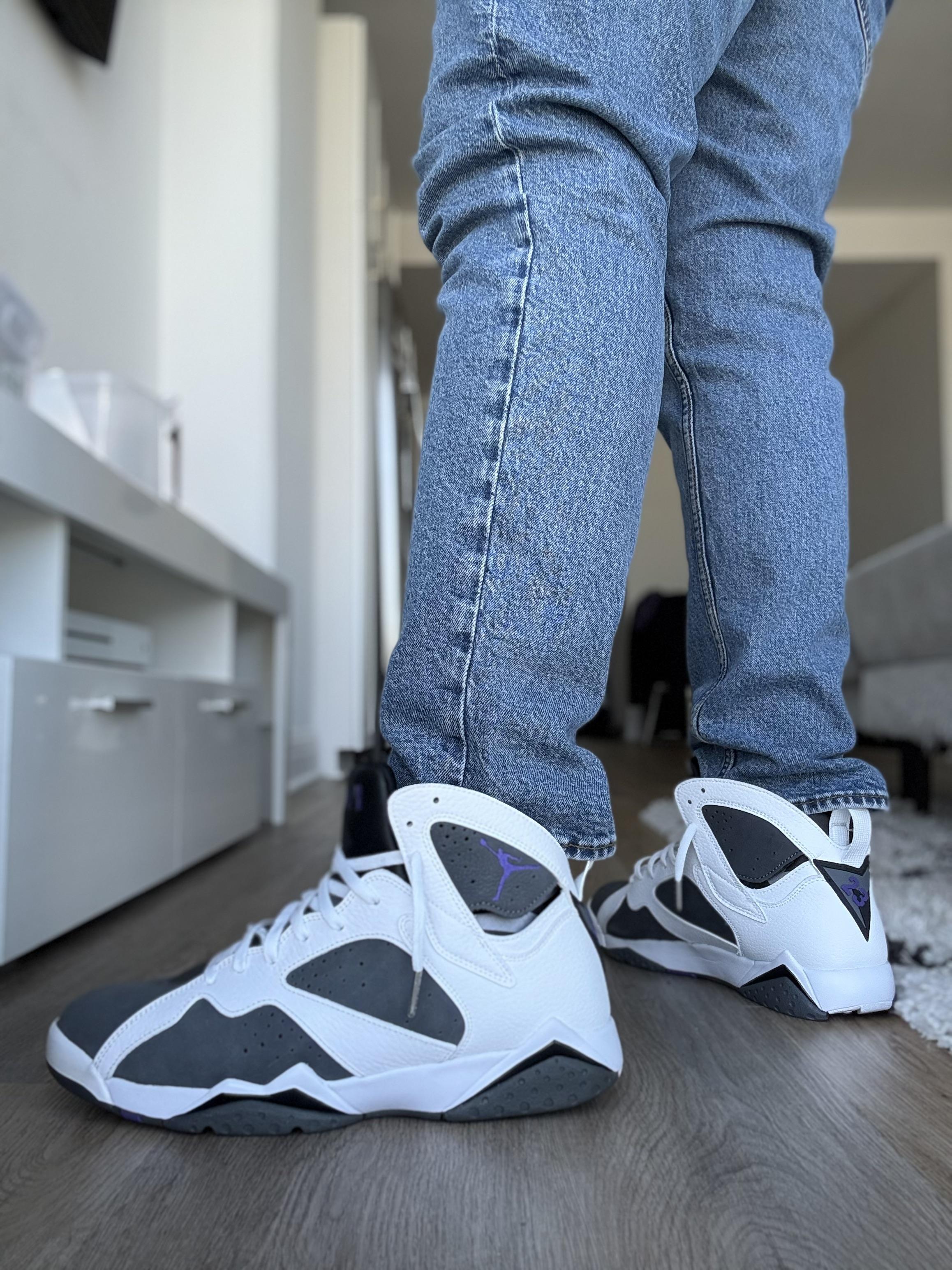 New pickup, do you fw the flint 7s? 🟣 ⚪️ | Scrolller
