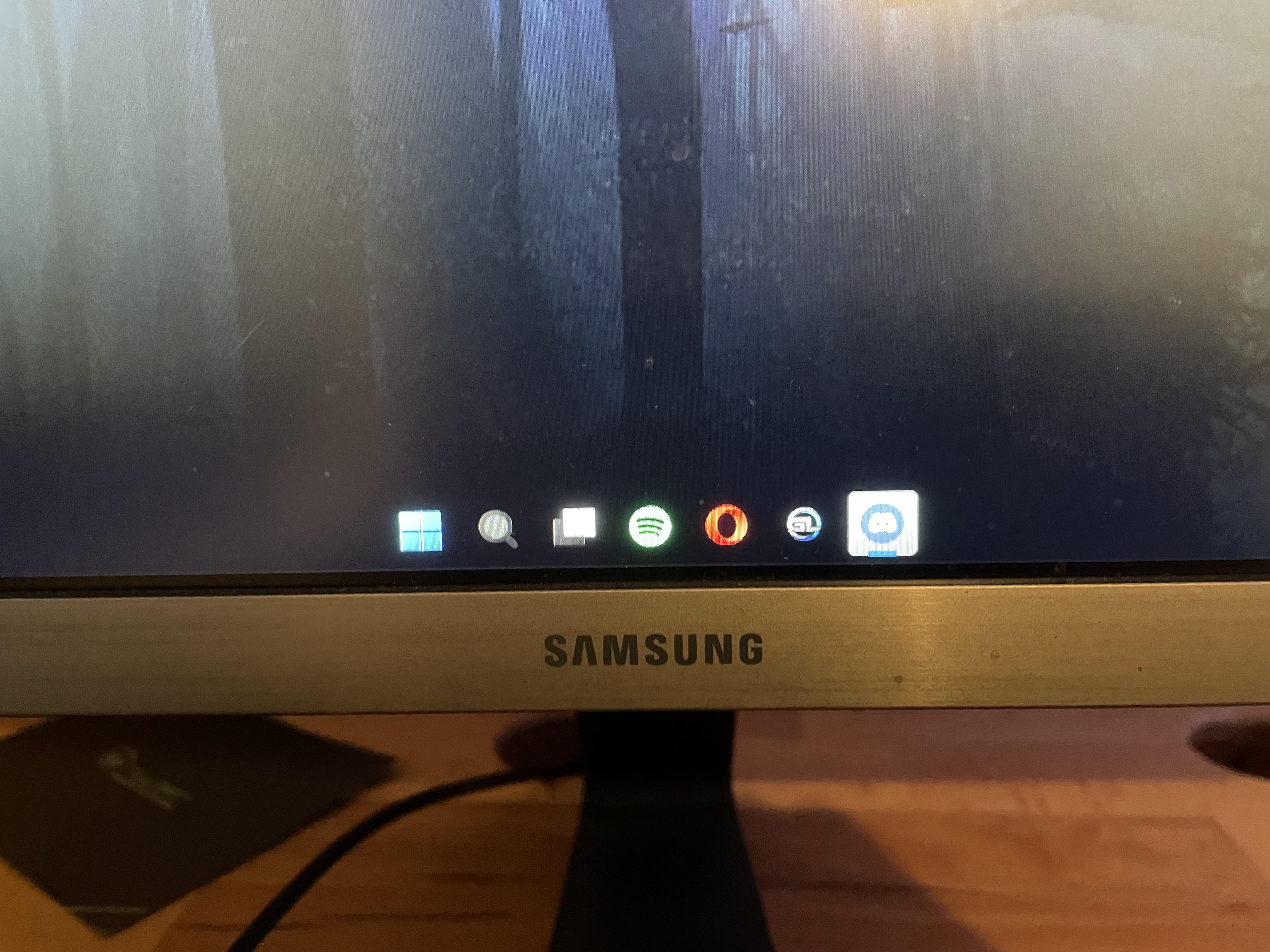 My cat jumped on my keyboard, now everything is blurry | Scrolller