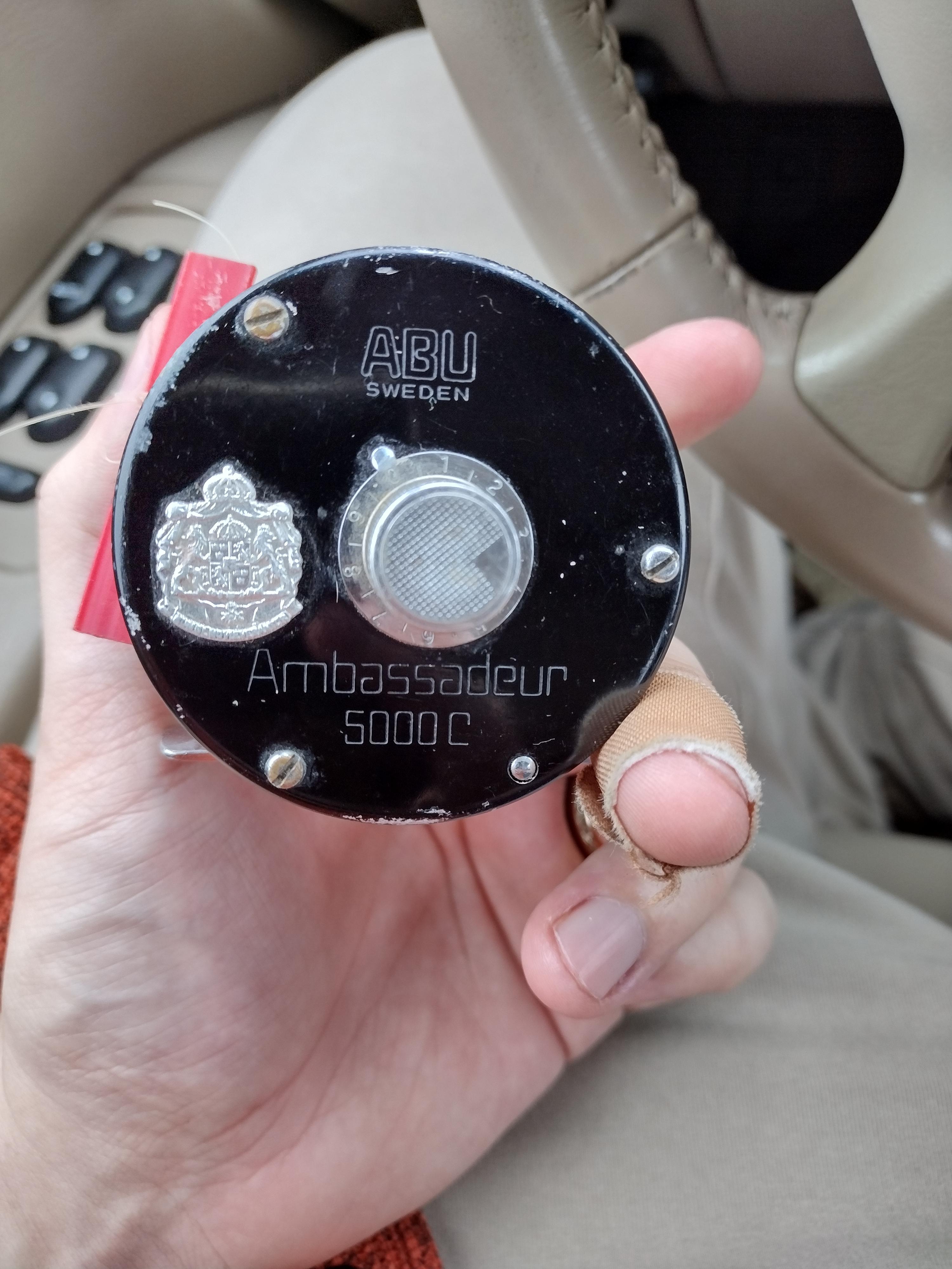 Anyone know any information about this reel? Age, value, etc? | Scrolller