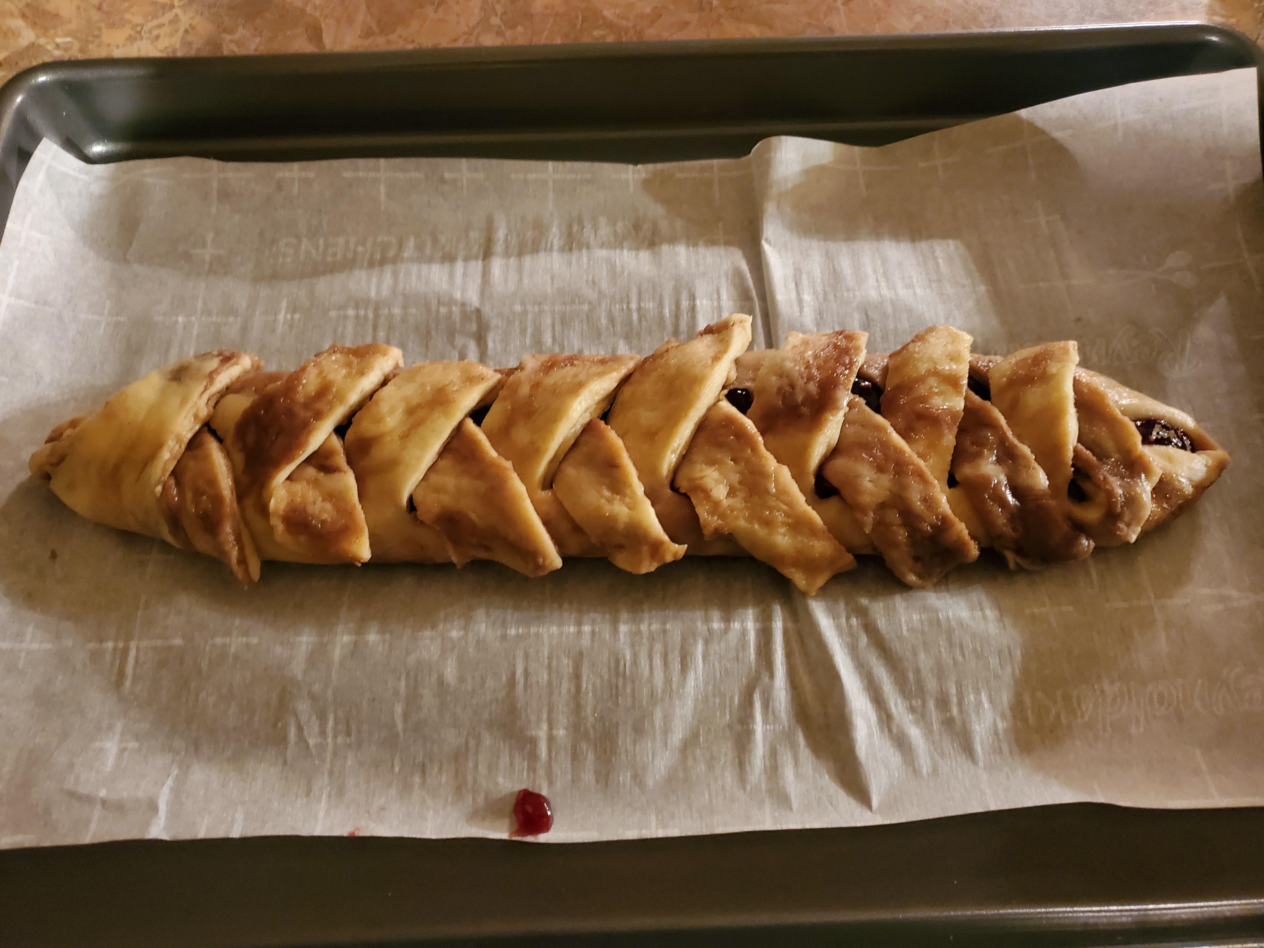 An experiment with leftover dough from cinnamon buns | Scrolller