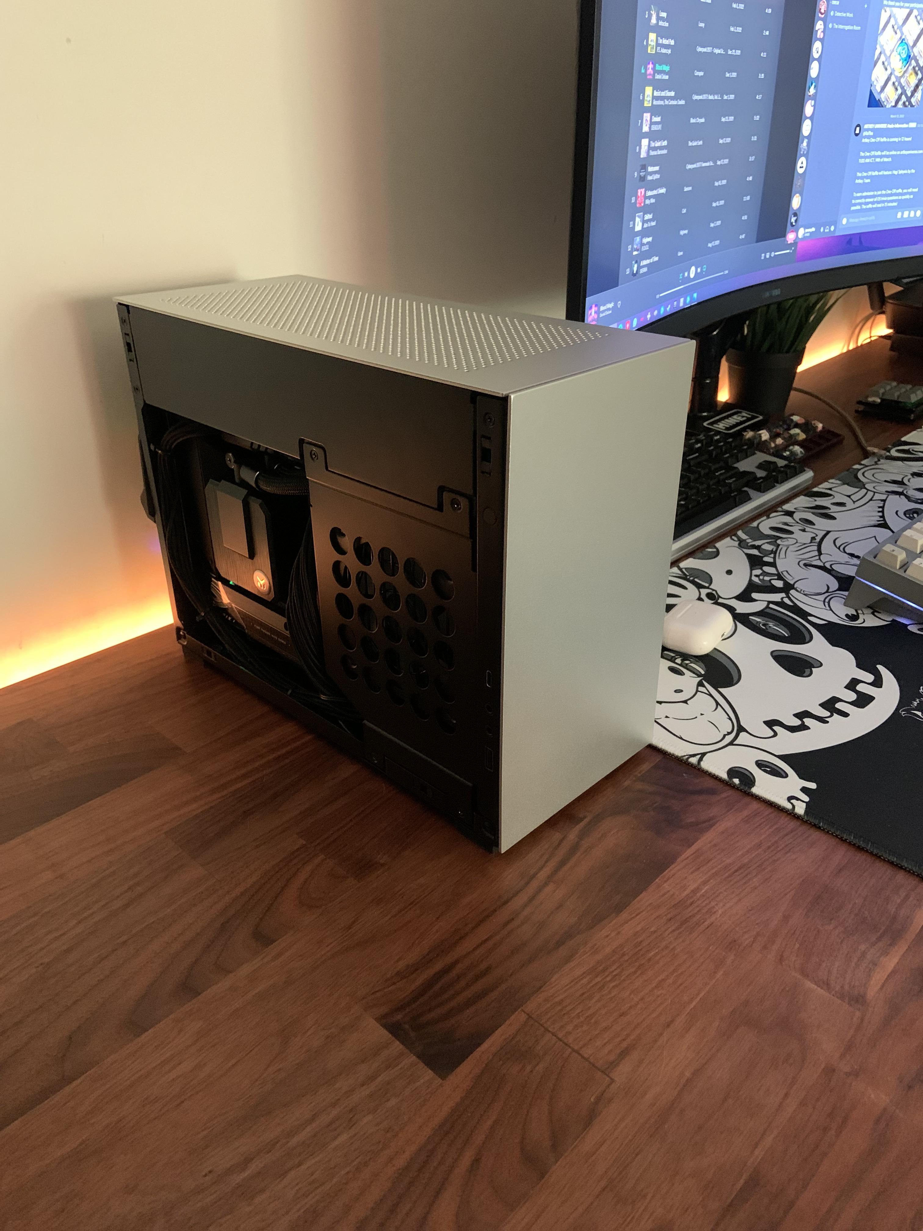 First SFF build Dan A4 H20 | Scrolller
