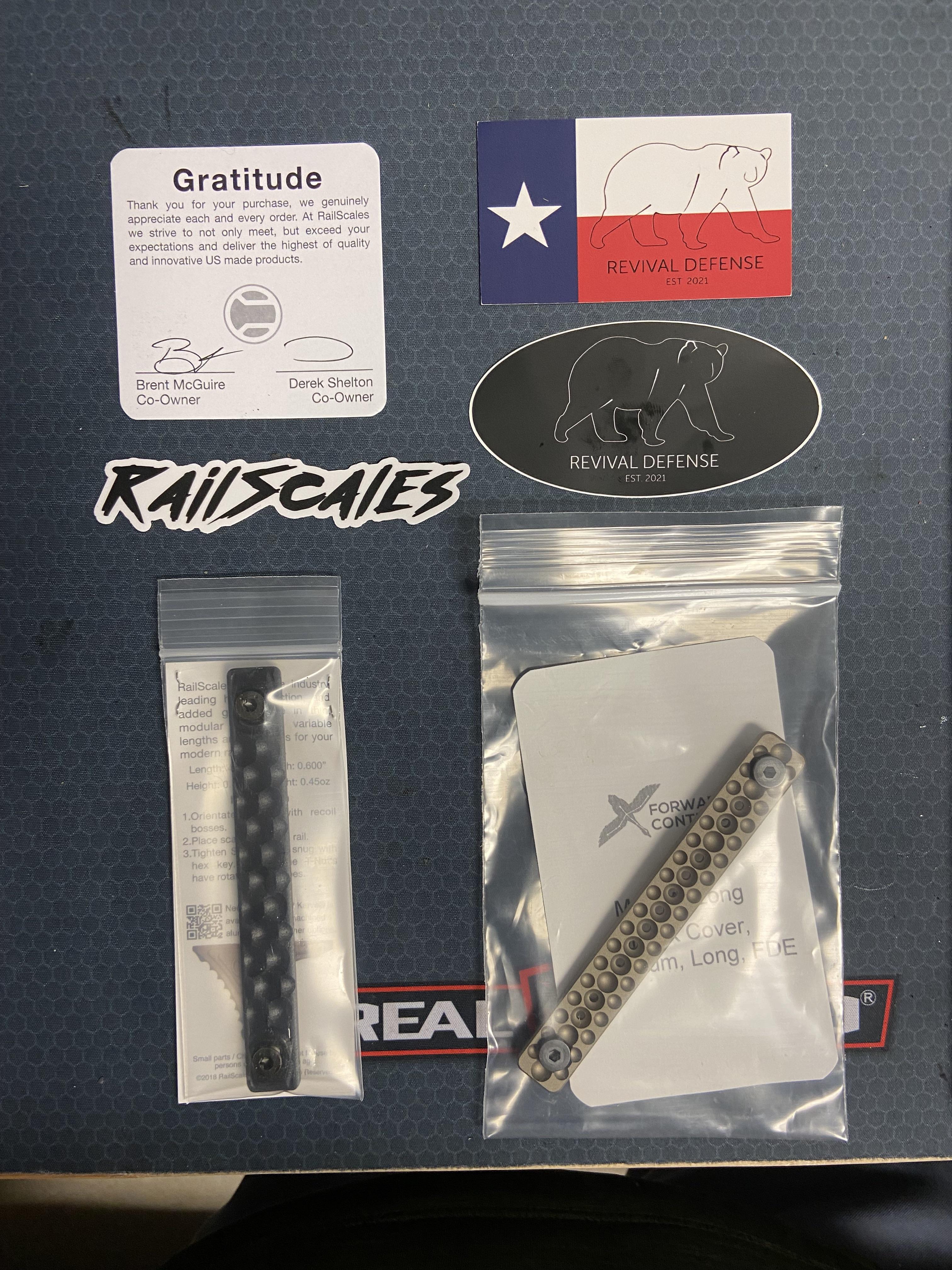 Rail Panels | Scrolller