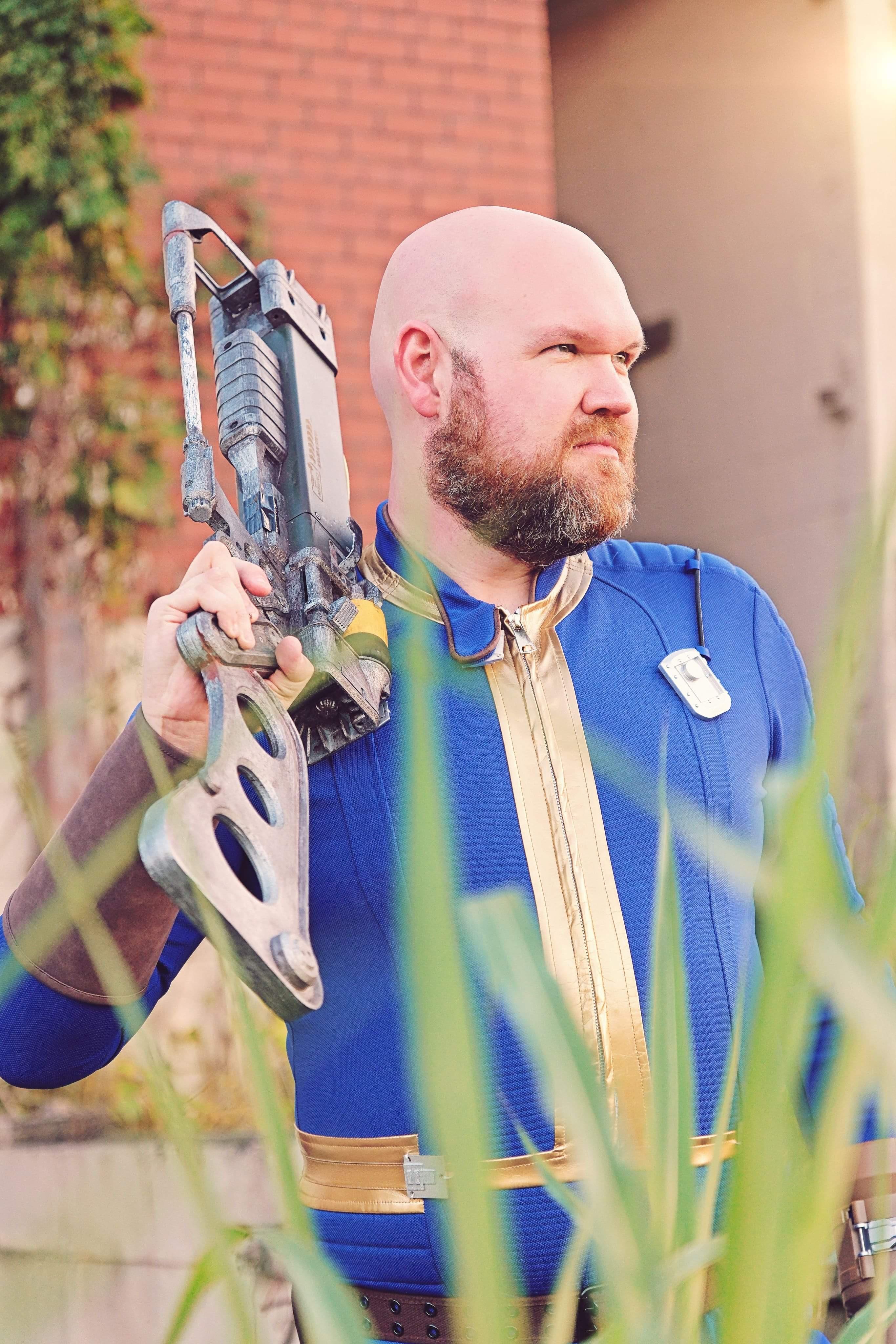 Vault dweller cosplay | Scrolller