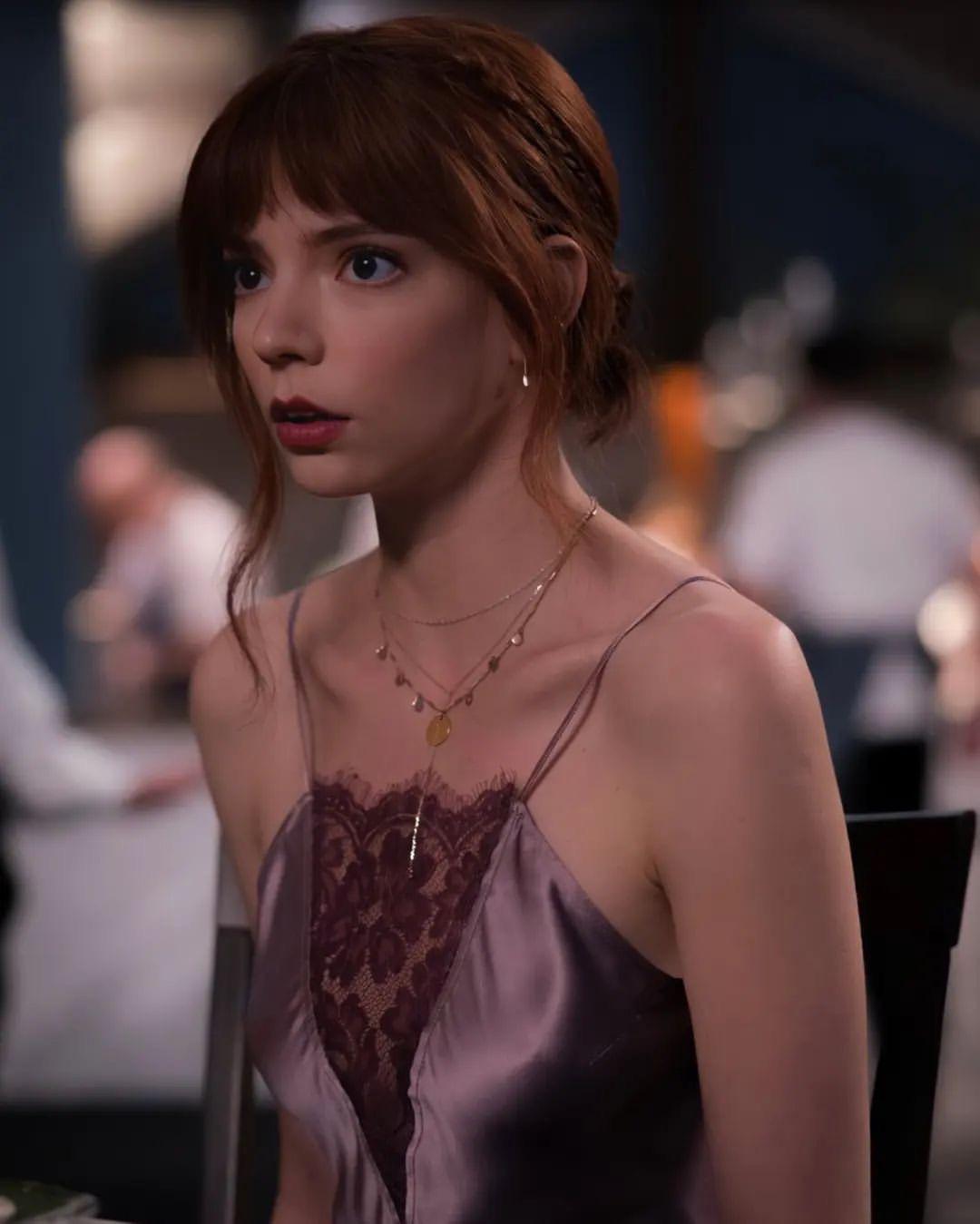 Mysterious Margot | Scrolller