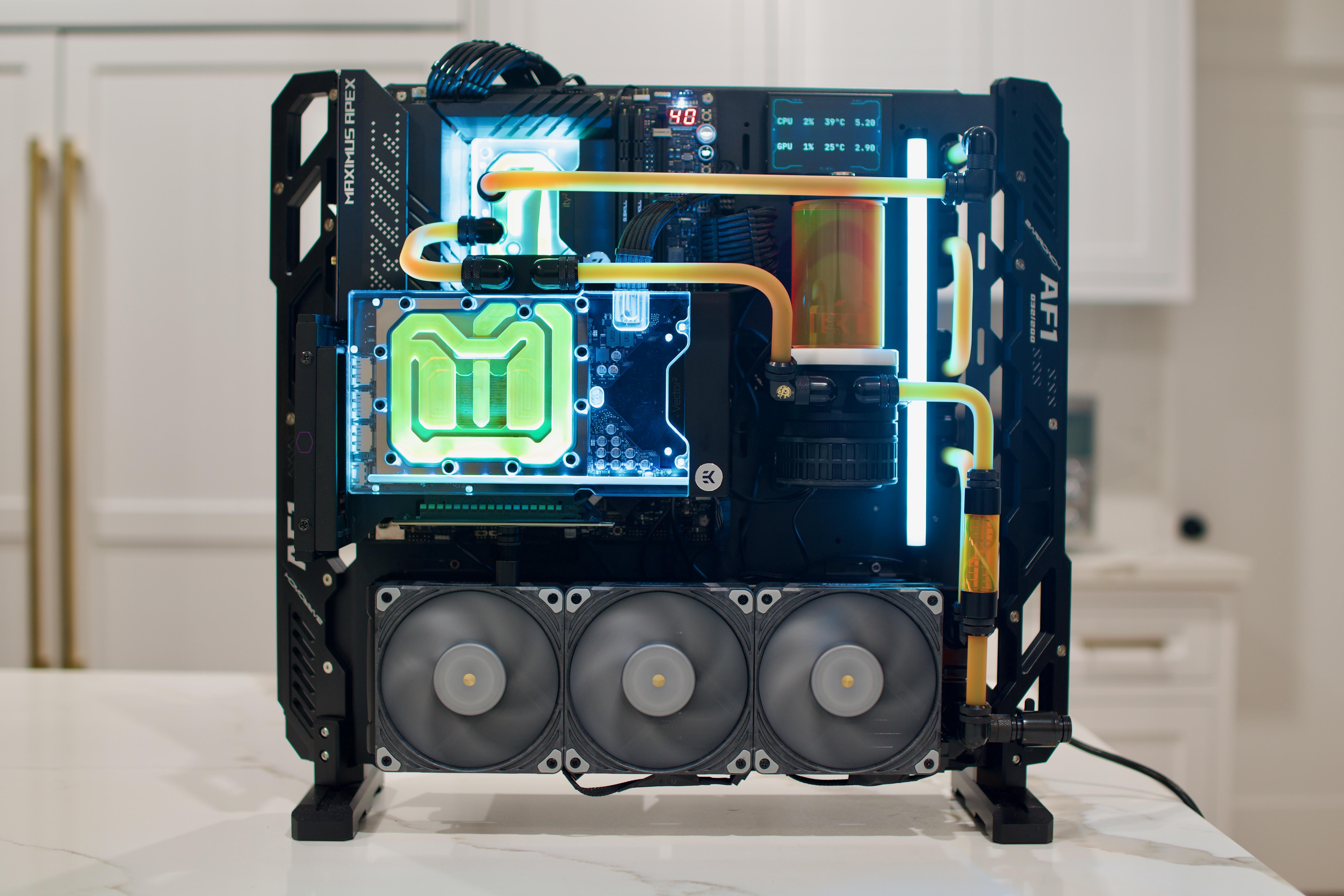 First custom water cooled build complete! | Scrolller