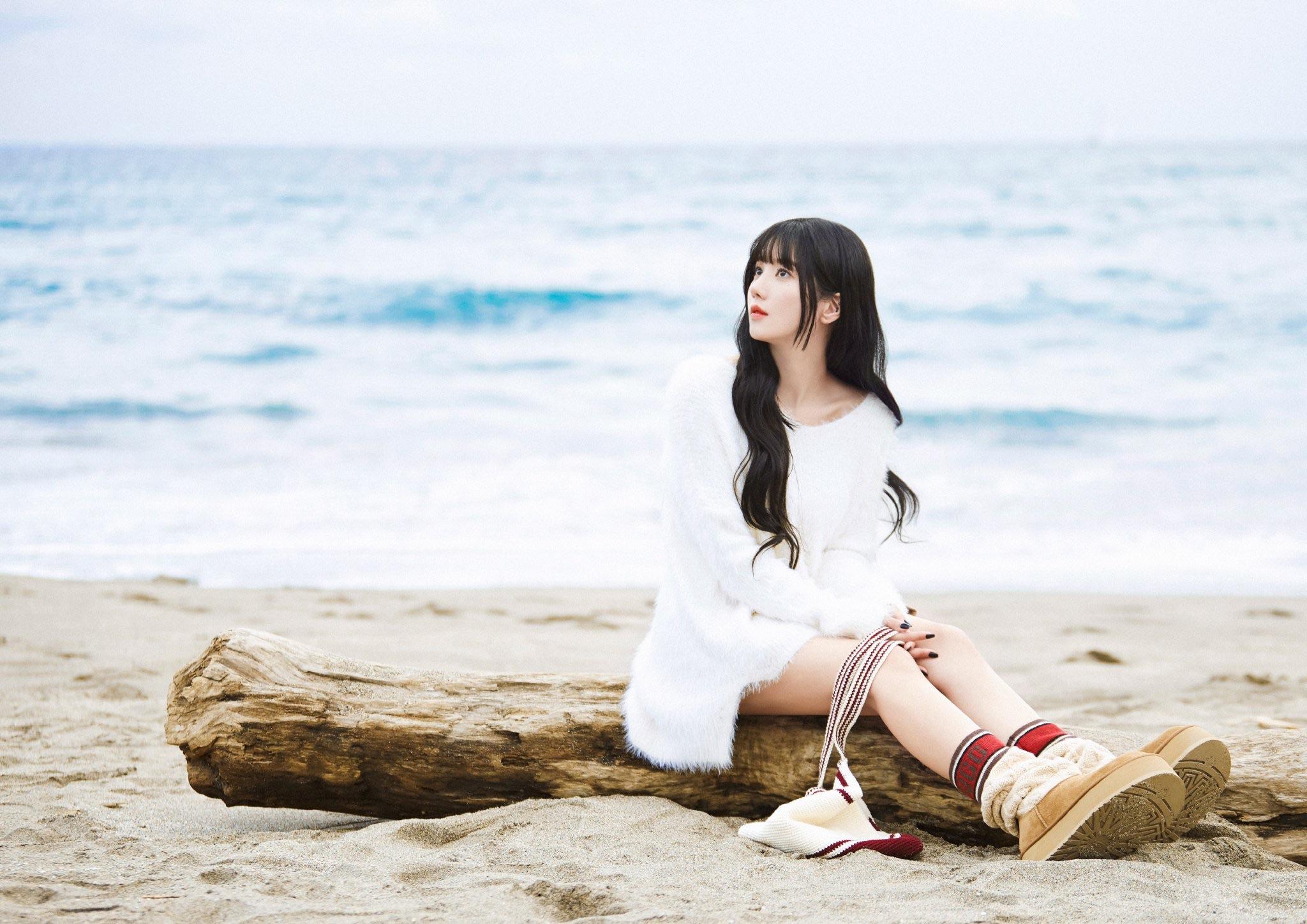 Kwon Eunbi - Digital Single : Like Heaven (feat. Paul Blanco) (Still Cut #1) | Scrolller