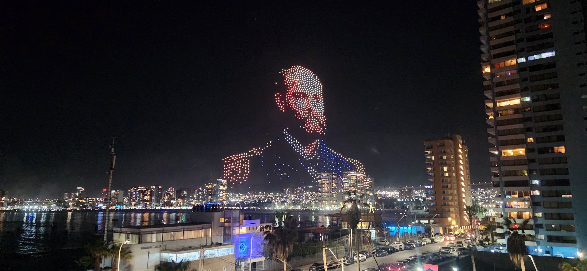 Show de drones en Iquique | Scrolller