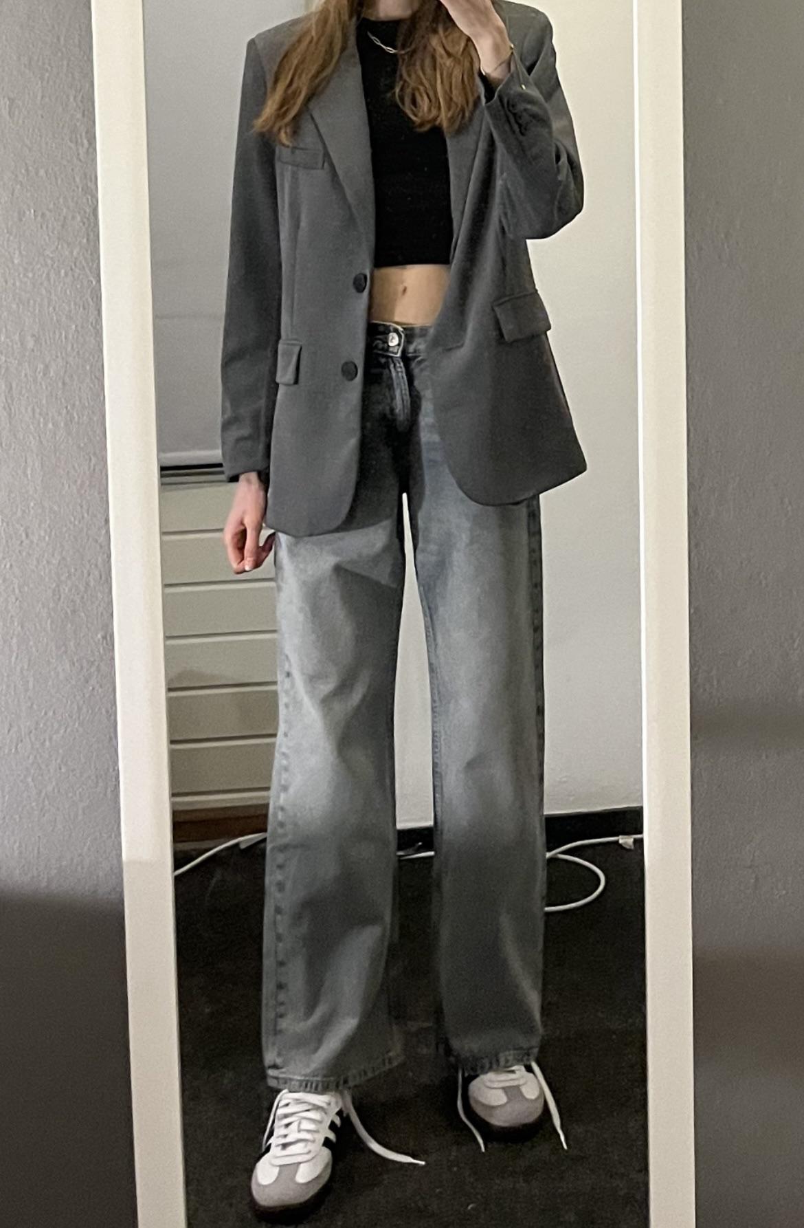 How would you describe my style? Is it all just too basic? | Scrolller