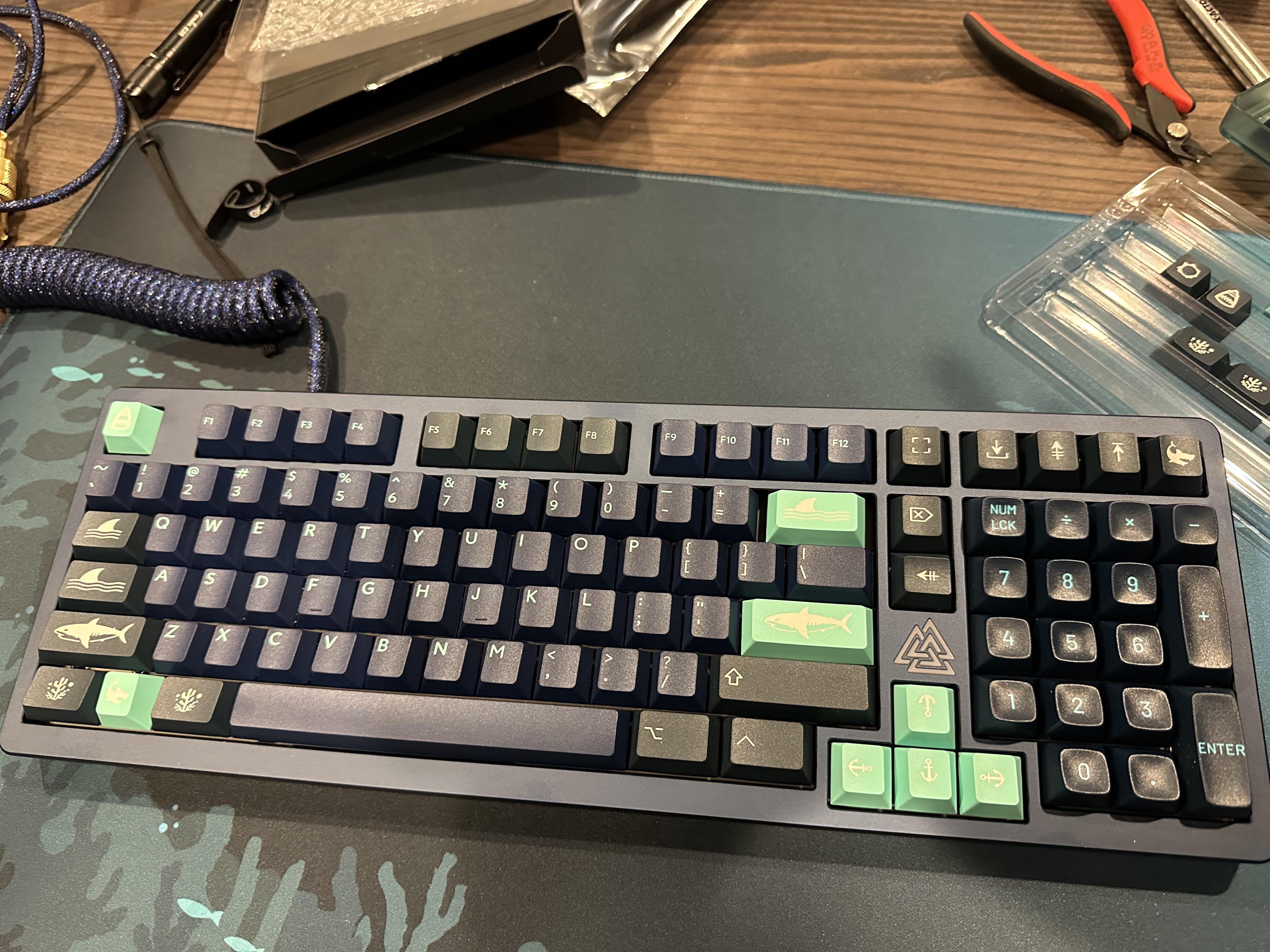 Best ready to be purchased keyboard (or kit) | Scrolller