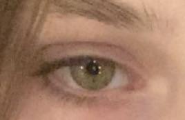 Green or hazel? | Scrolller