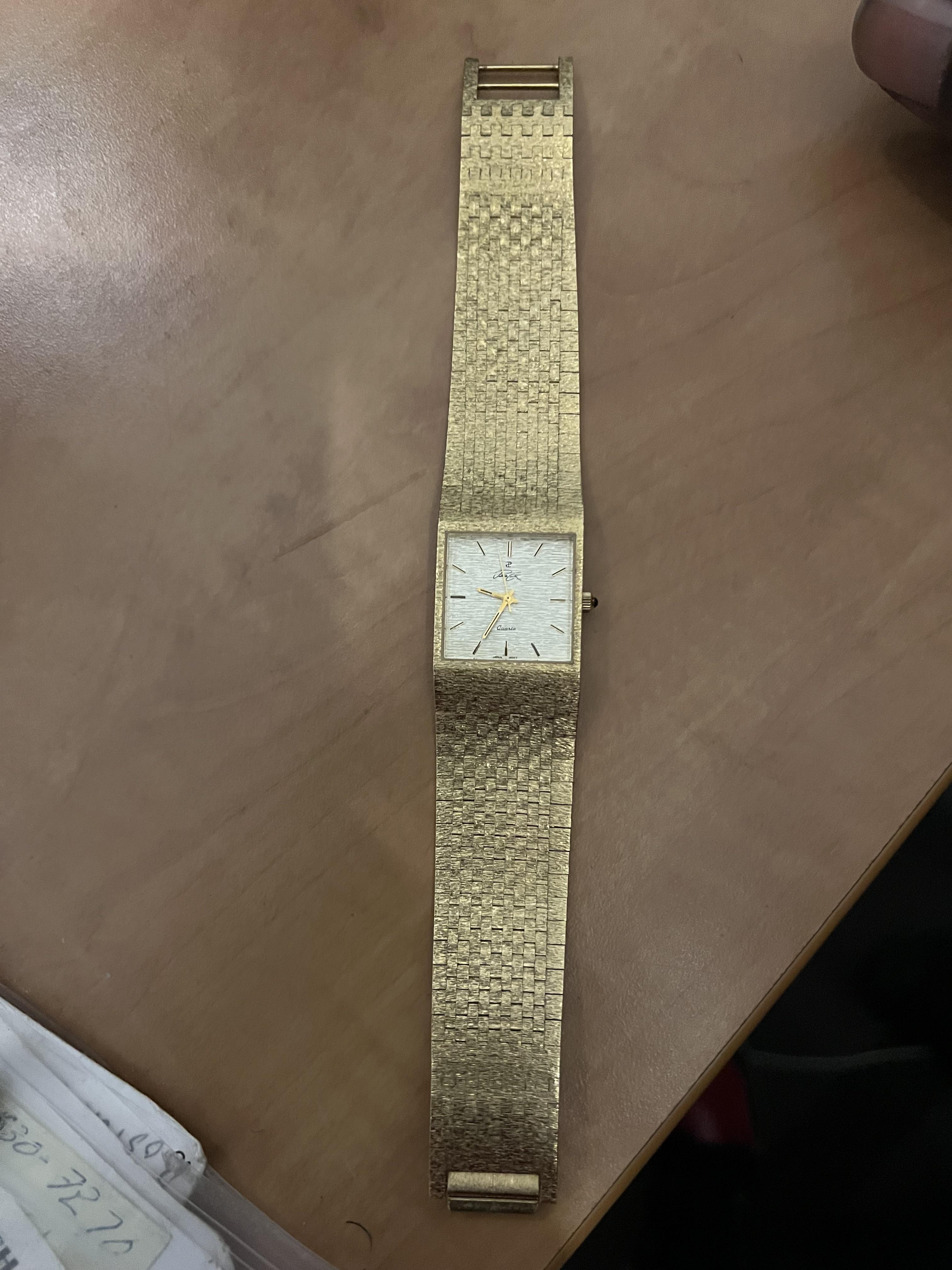 Any help tryna see if watch has any value | Scrolller