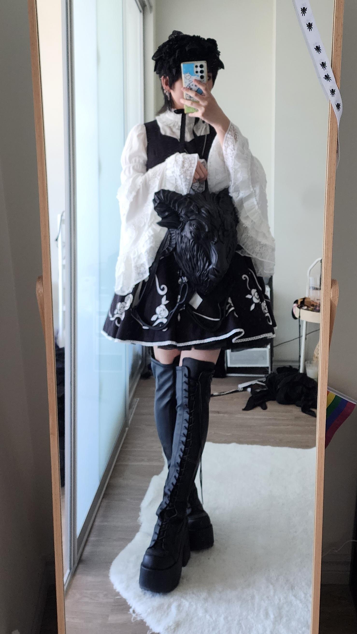 Friends night coord | Scrolller