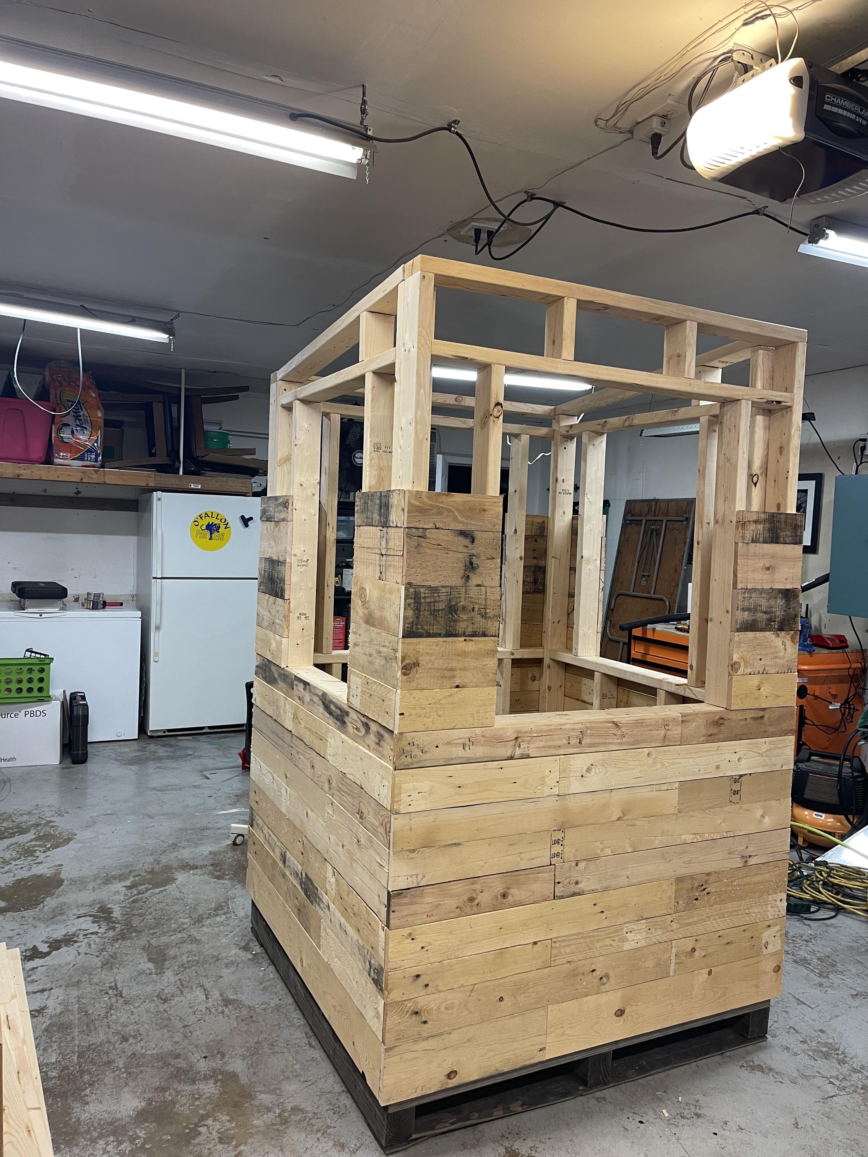 Pallets to a deer blind | Scrolller