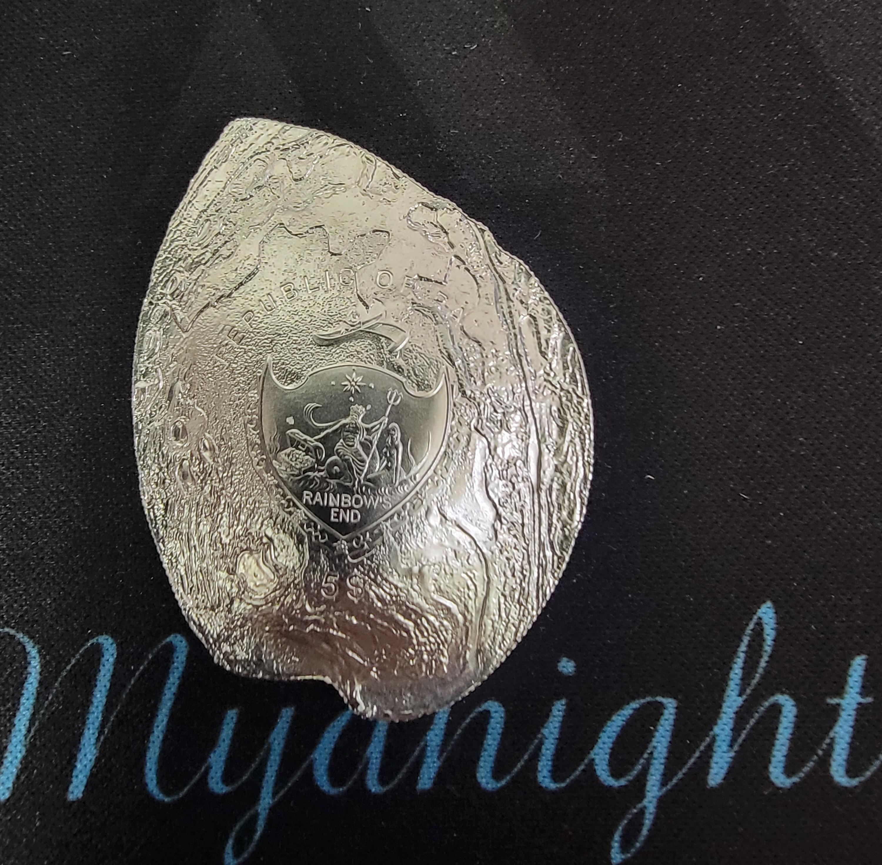 Palau - Haliotis Iris with real pearl | Scrolller