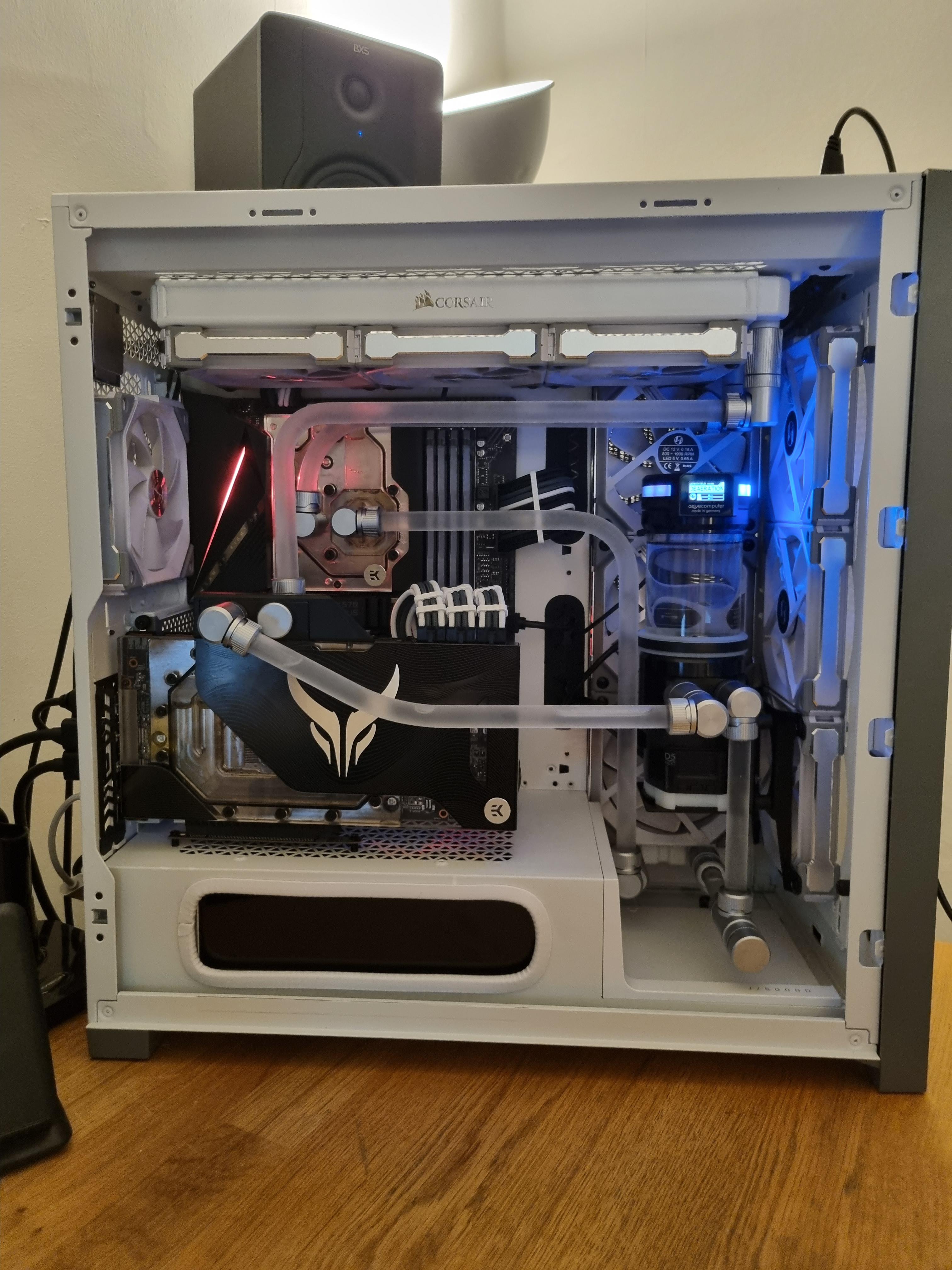 First time custom loop complete. Trying to get my head around aquasuite but so far, no leaks ...