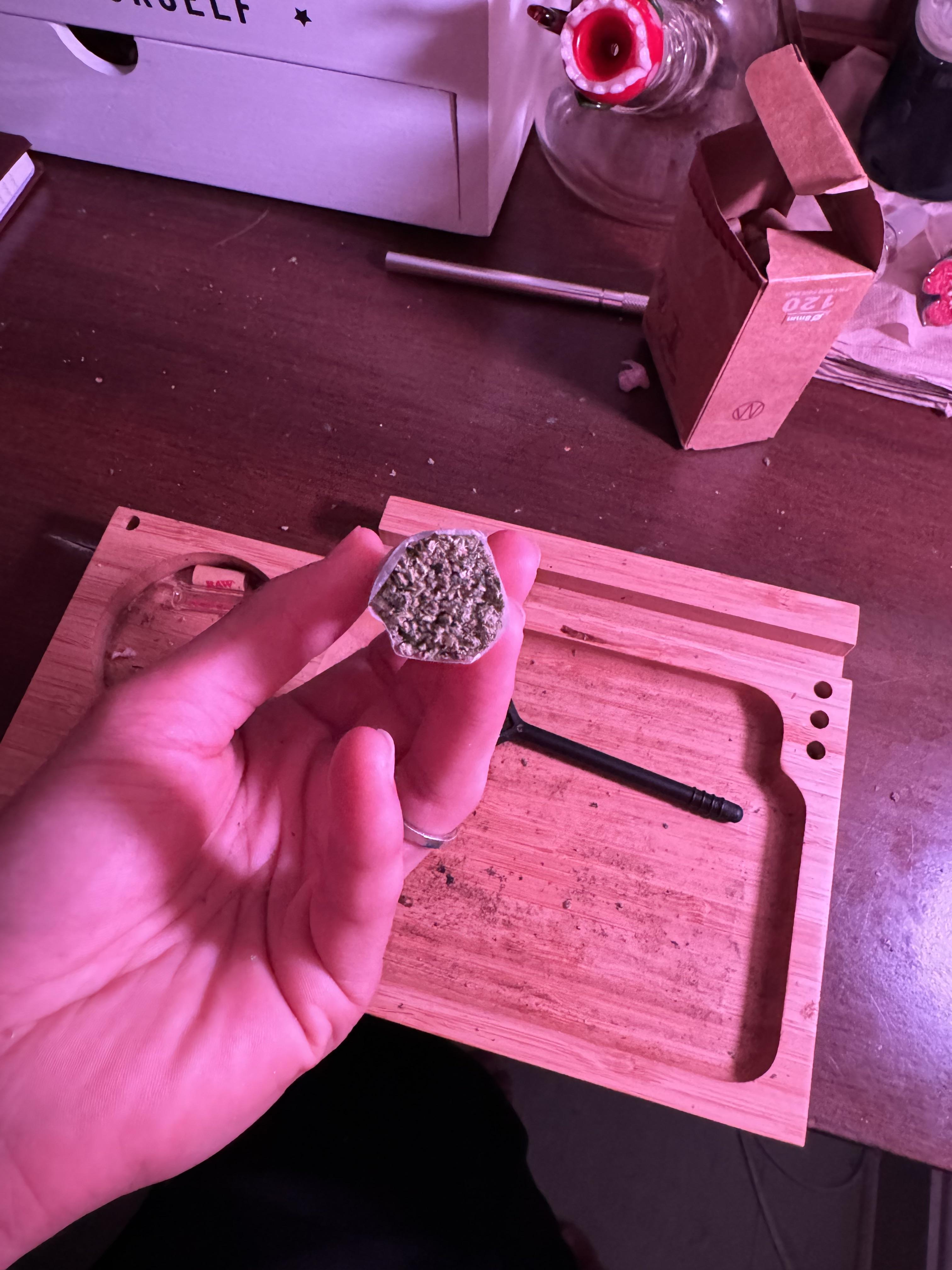 Since everyone is showing there fat ass joints… here’s mine😏 | Scrolller