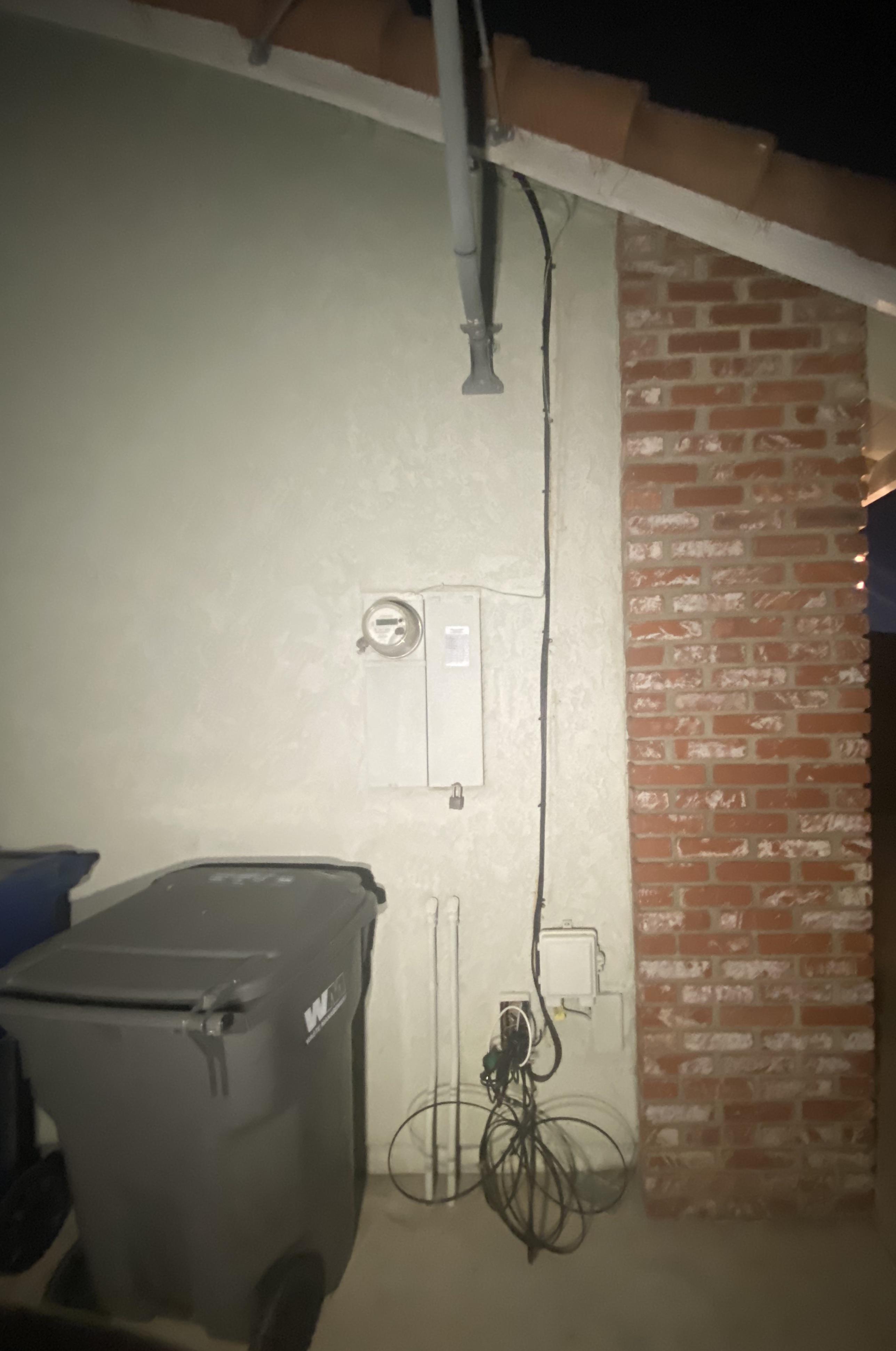 Exposed wires? | Scrolller