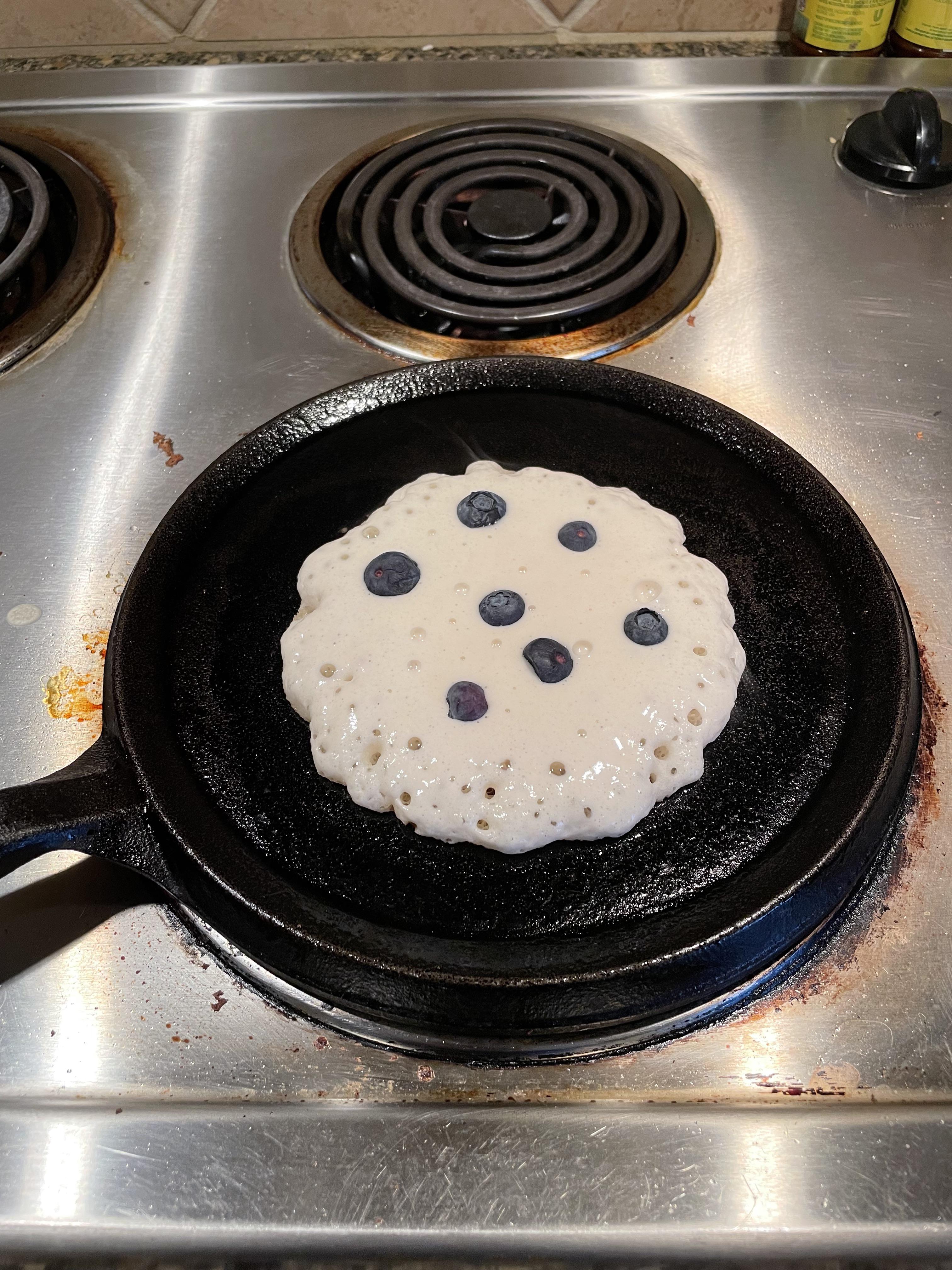 Pancake morning for the kiddos | Scrolller