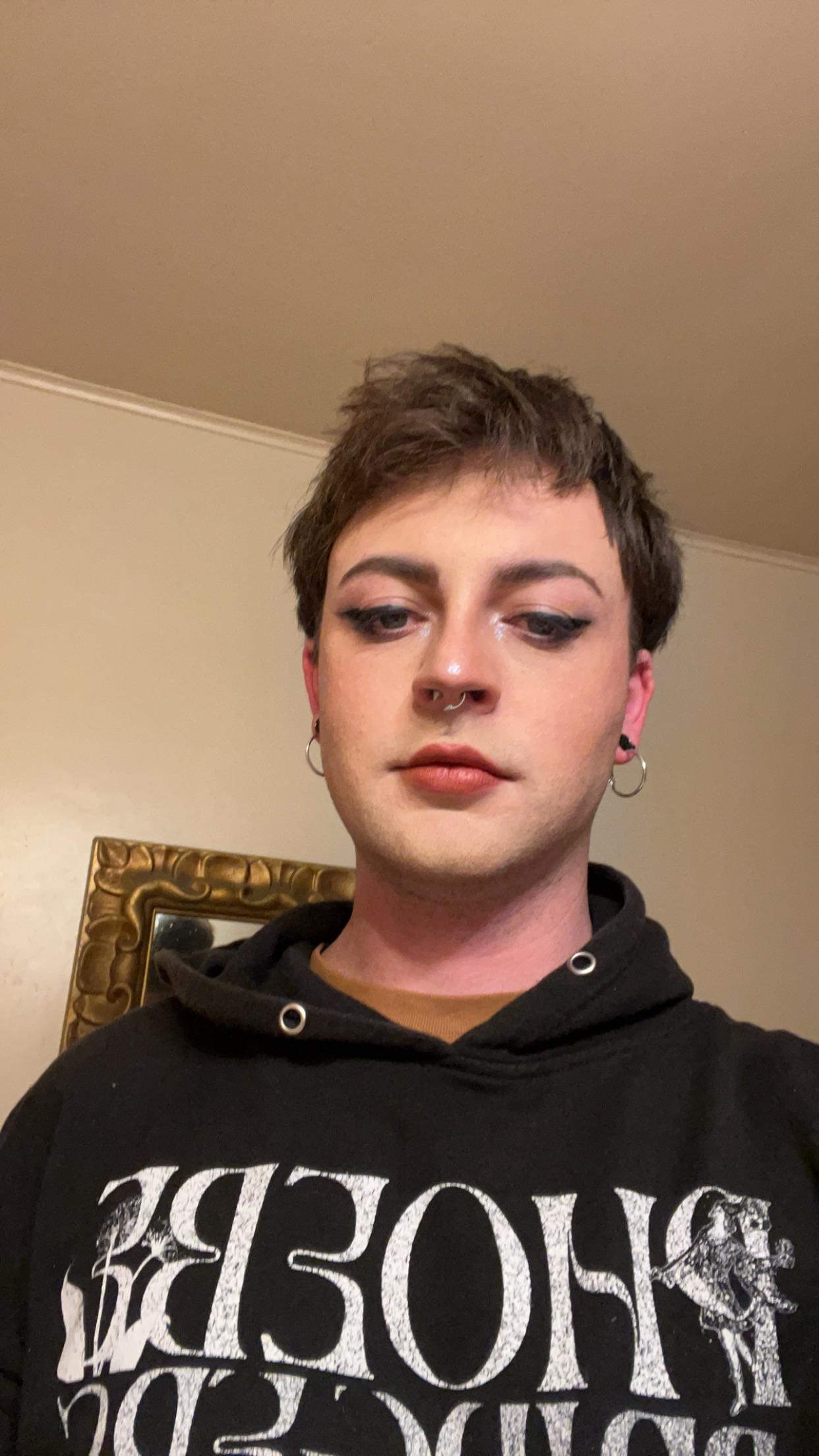 3 months hrt, would a femme haircut look weird on me? | Scrolller