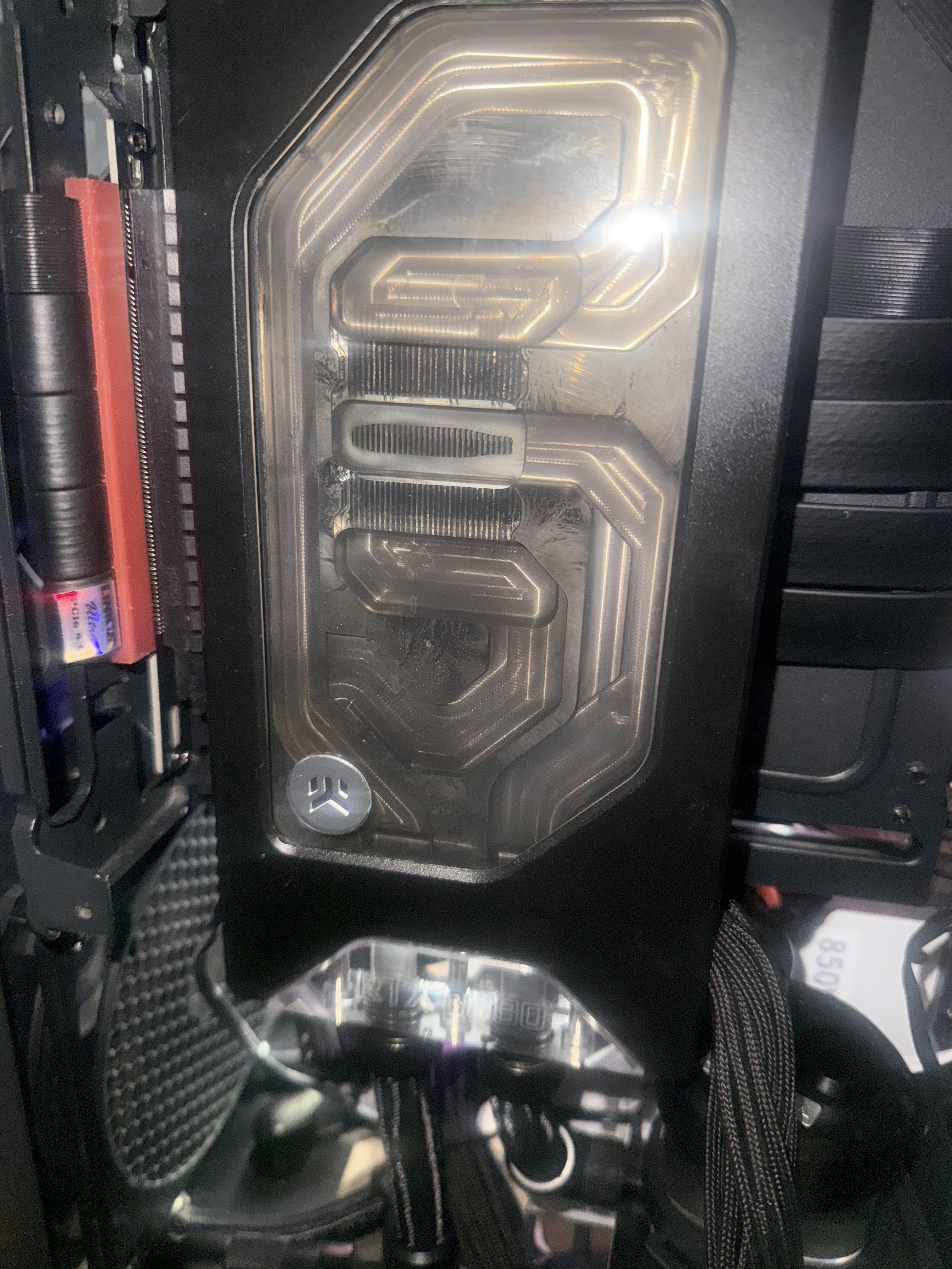 Weird substance on gpu block? Looks like corrosion? | Scrolller