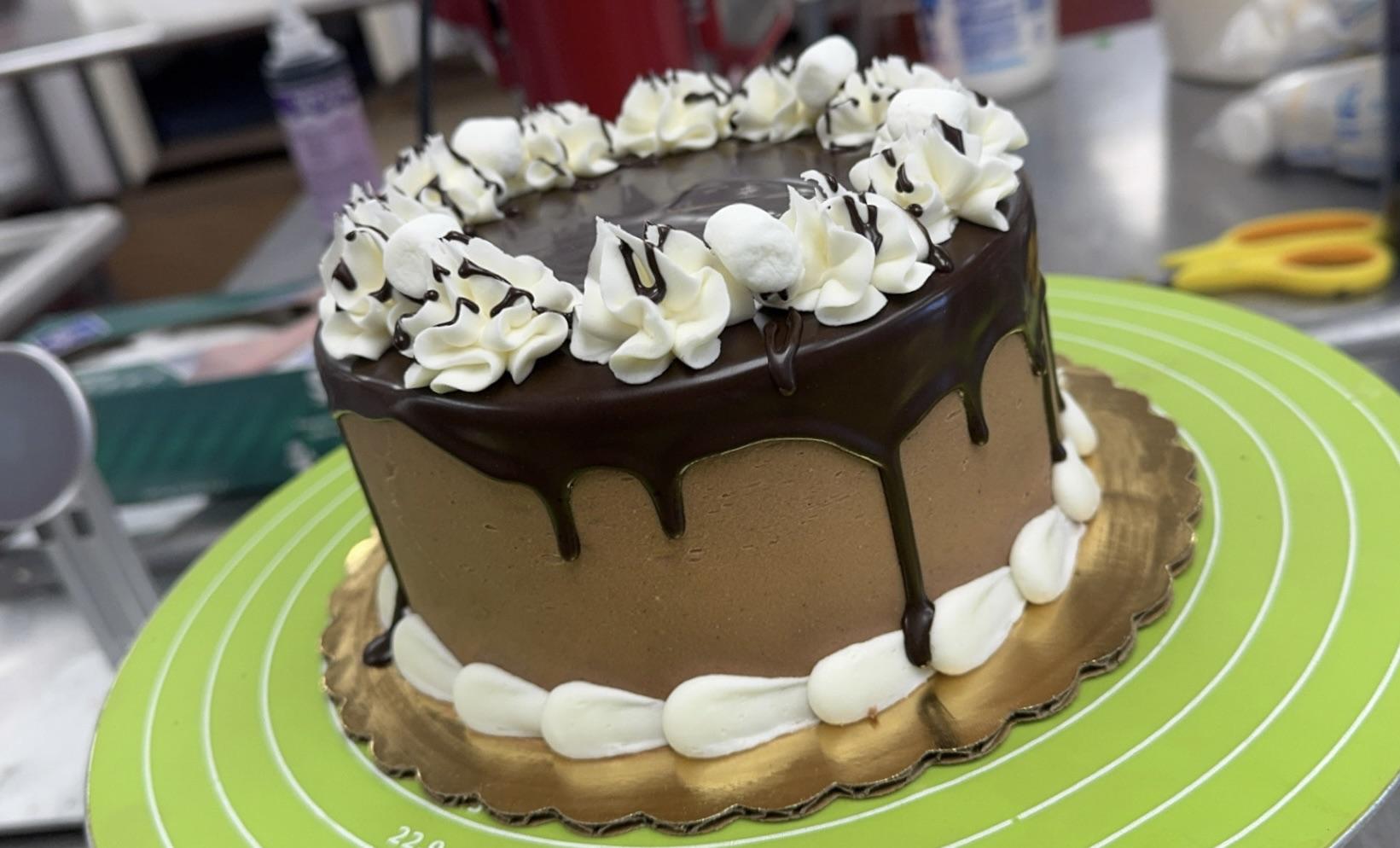 [pro/chef] Hot Cocoa Cake | Scrolller