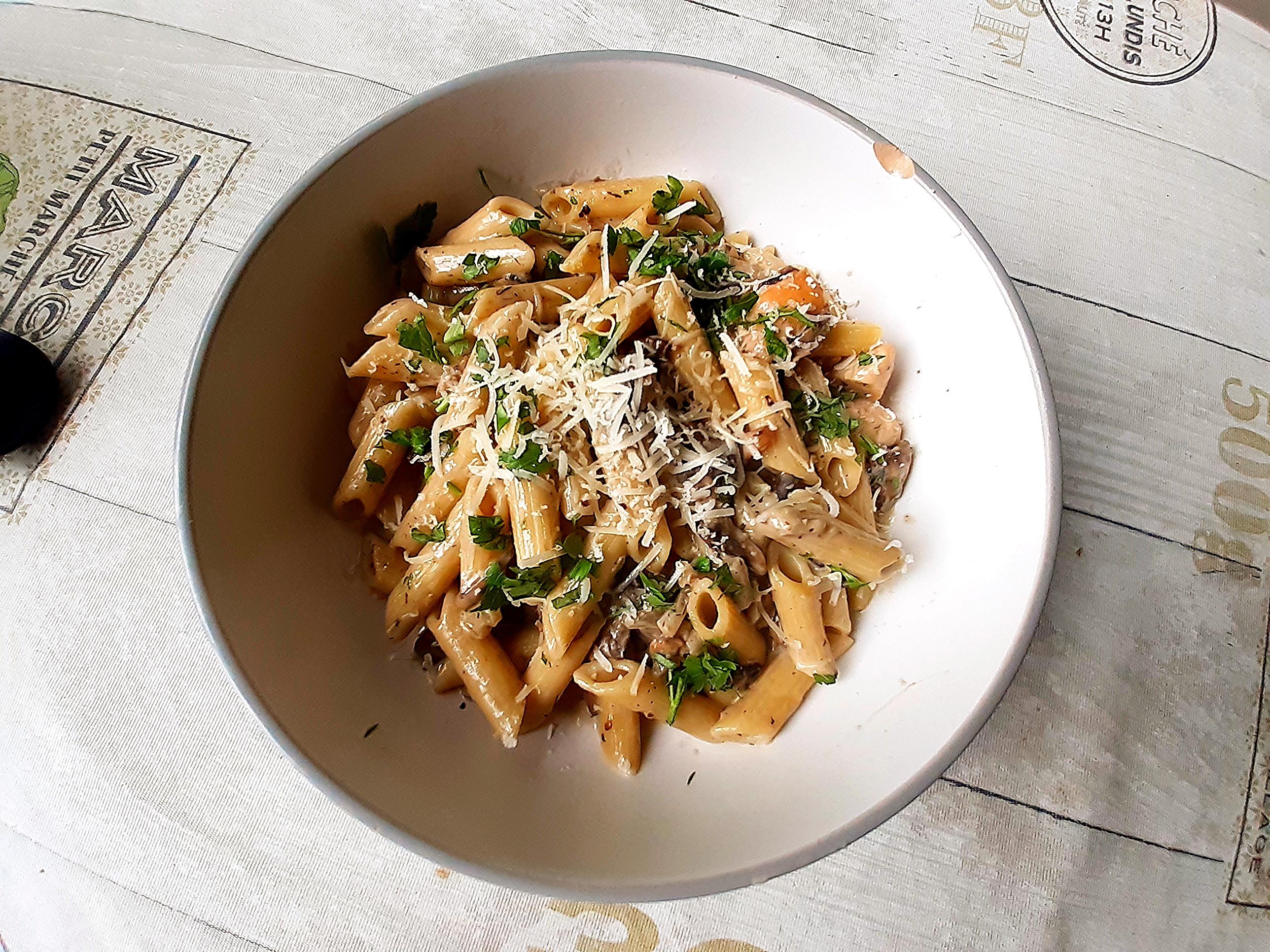 Creamy Mushroom Pasta [Homemade] | Scrolller
