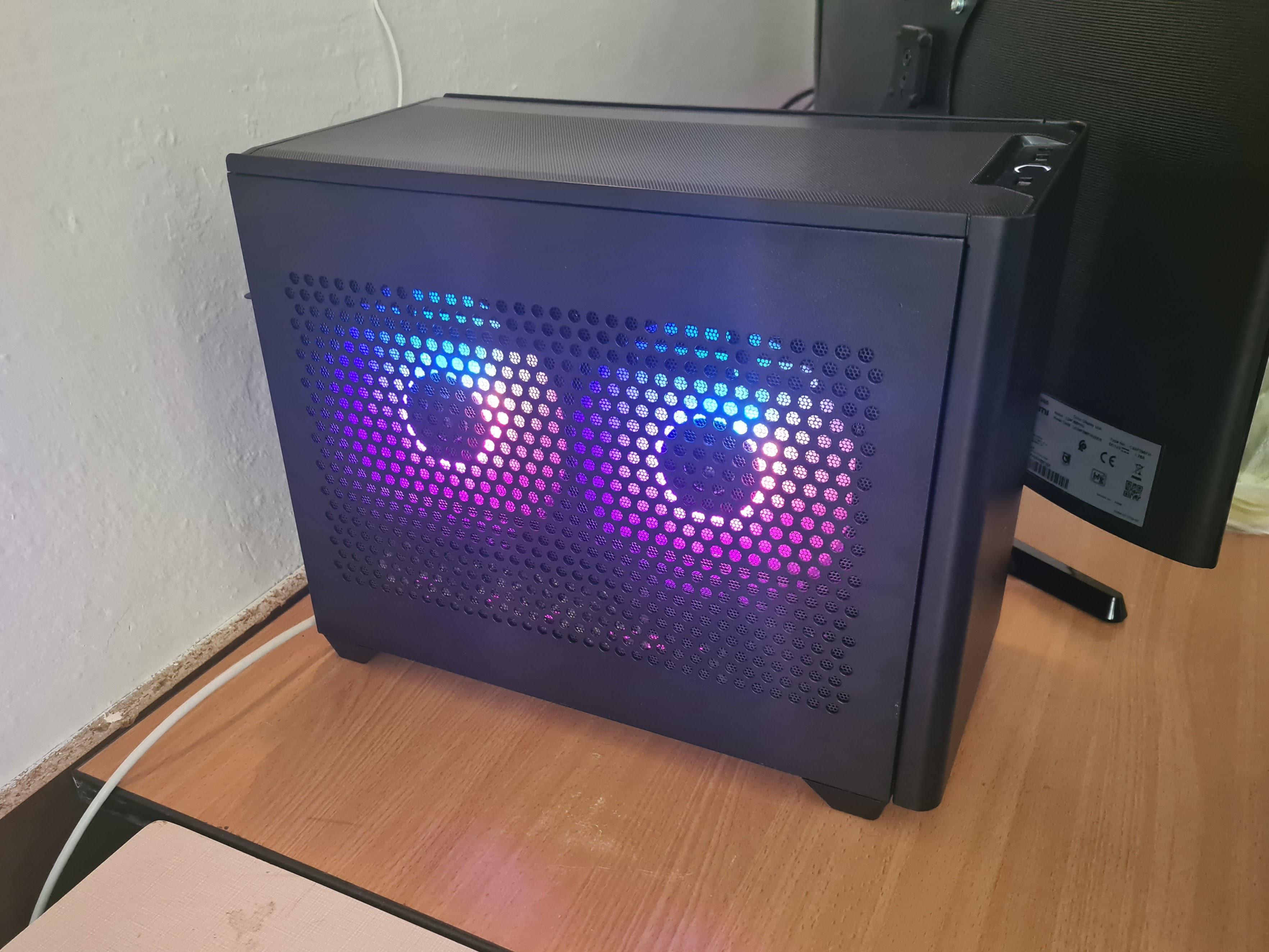 Just finished my first sffpc in NR200P and I'm really happy with the result. R5 3600, RTX 3070 ...