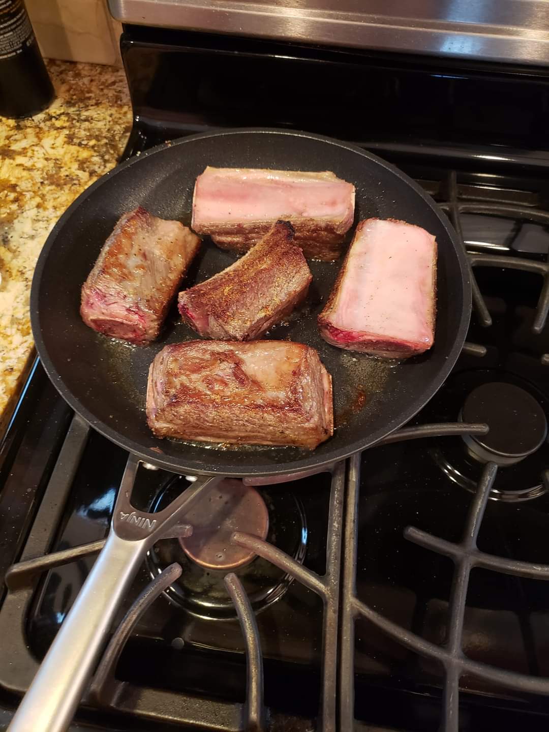 Braised short ribs | Scrolller