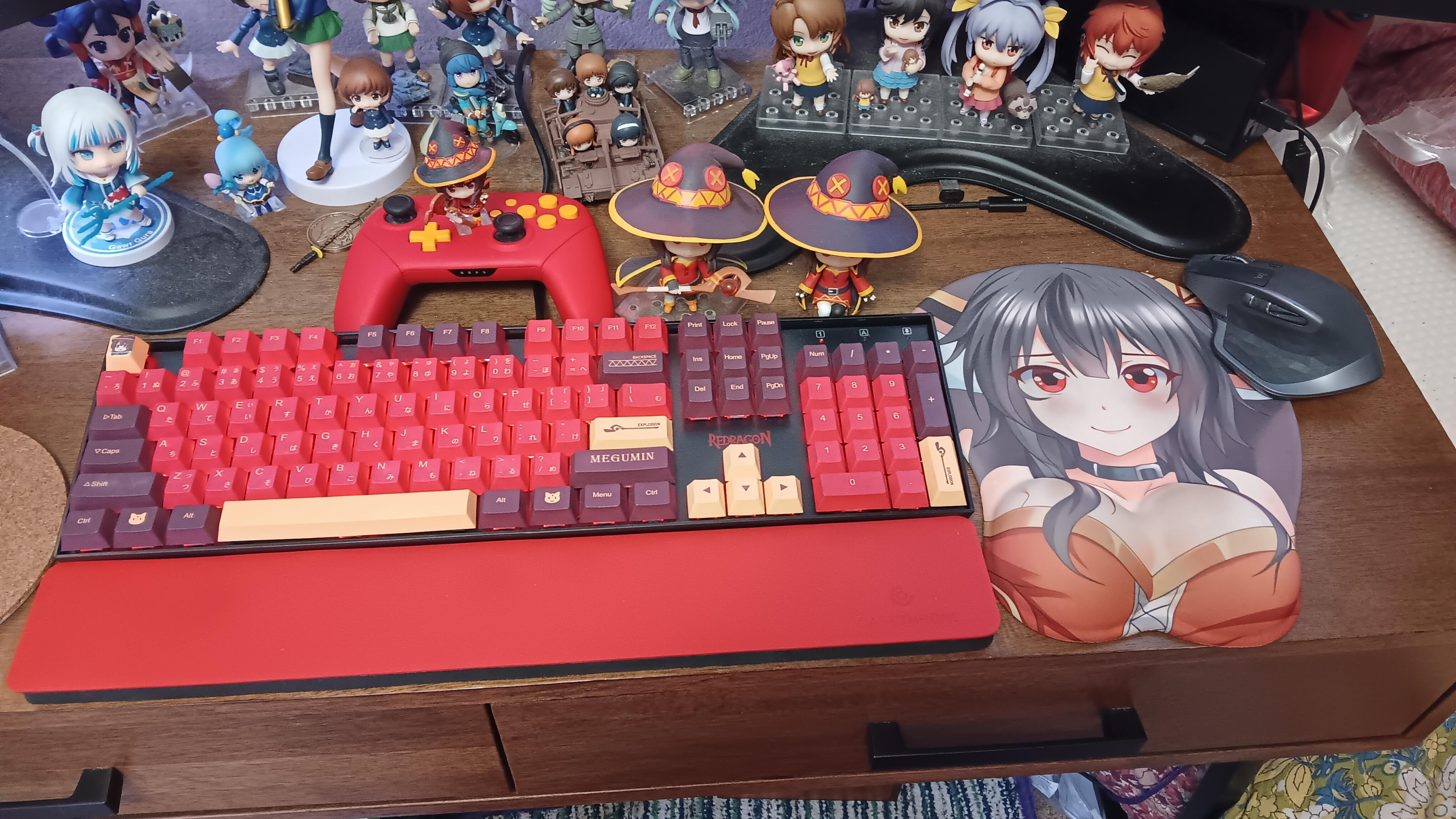 Rate my Megu Desk | Scrolller