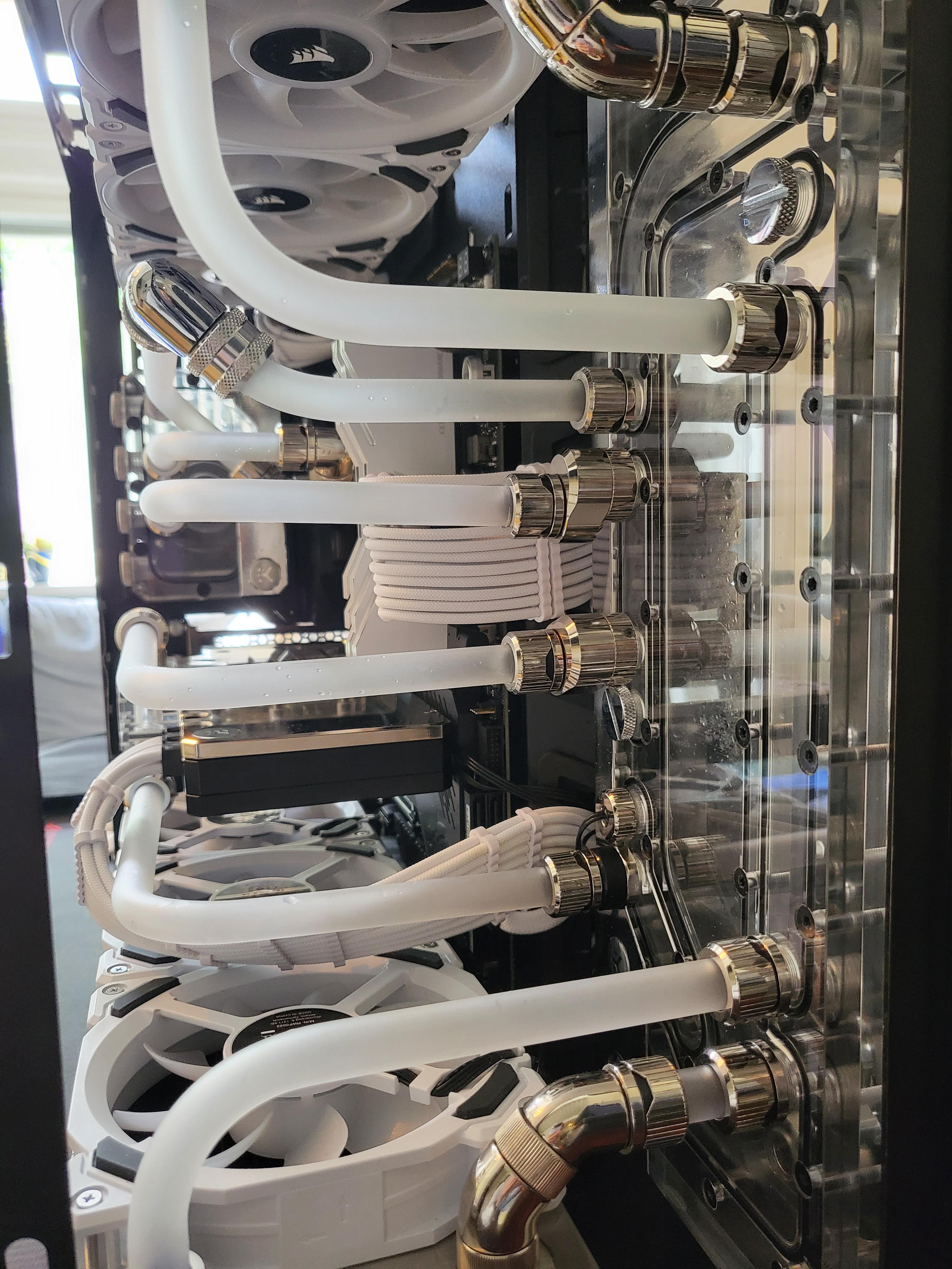 Finally done: O11 PCMR with 2x RAD 360-L | Scrolller