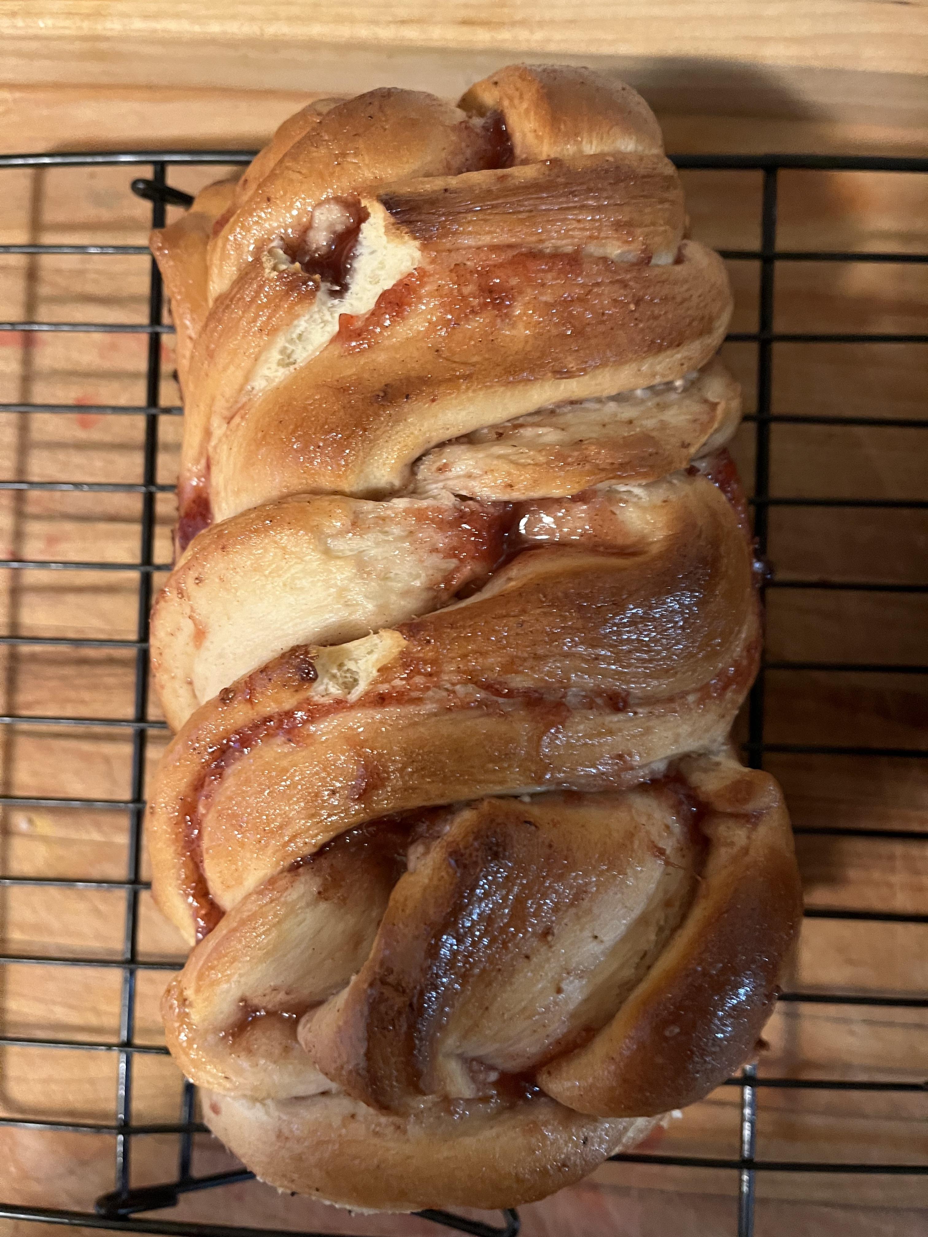 Strawberry babka with cinnamon, nutmeg, and cloves. | Scrolller