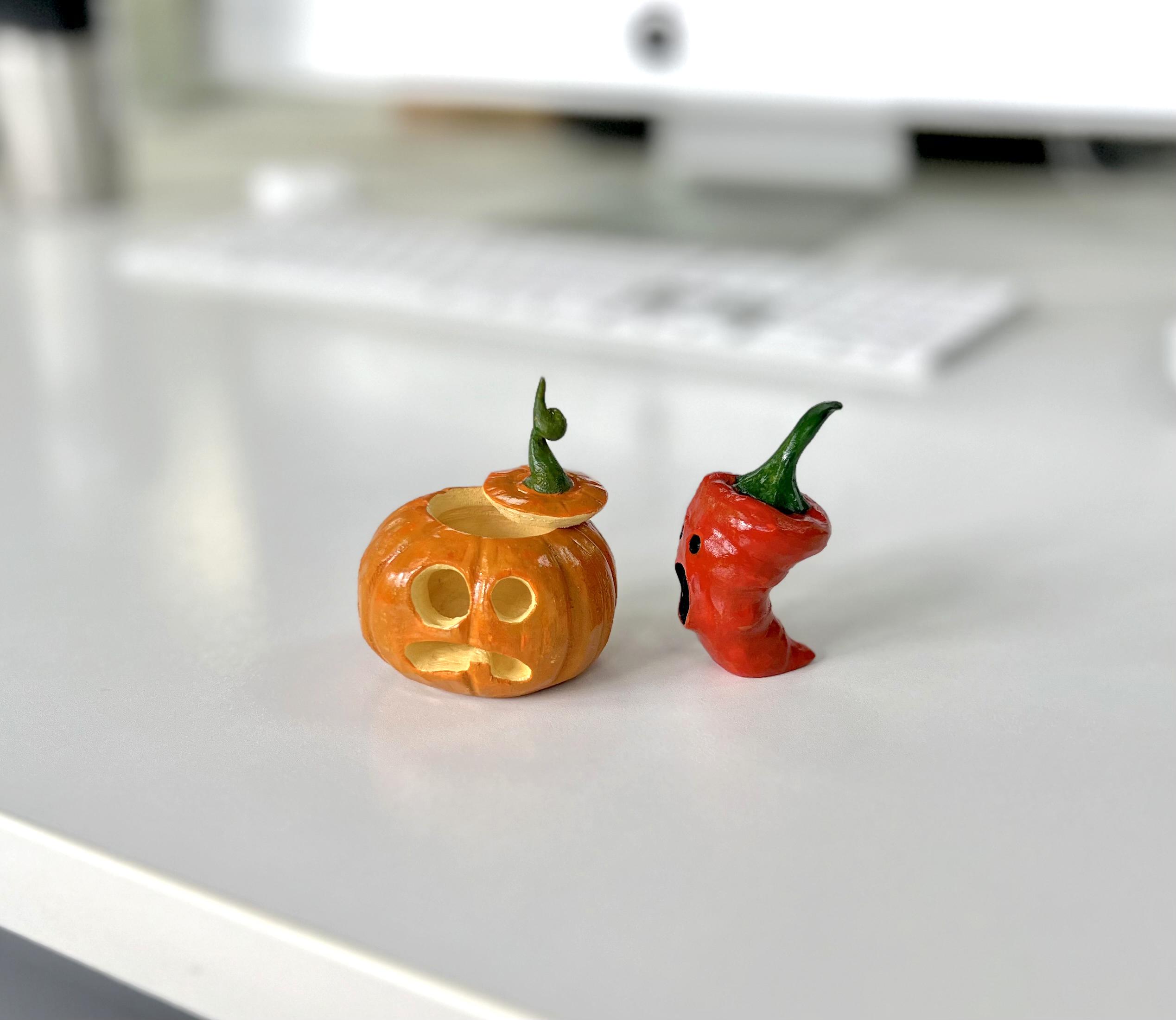 My 1st and 2nd whittling projects - The 'Ghost Pepper' & 'Jack O'Lantern' | Scrolller